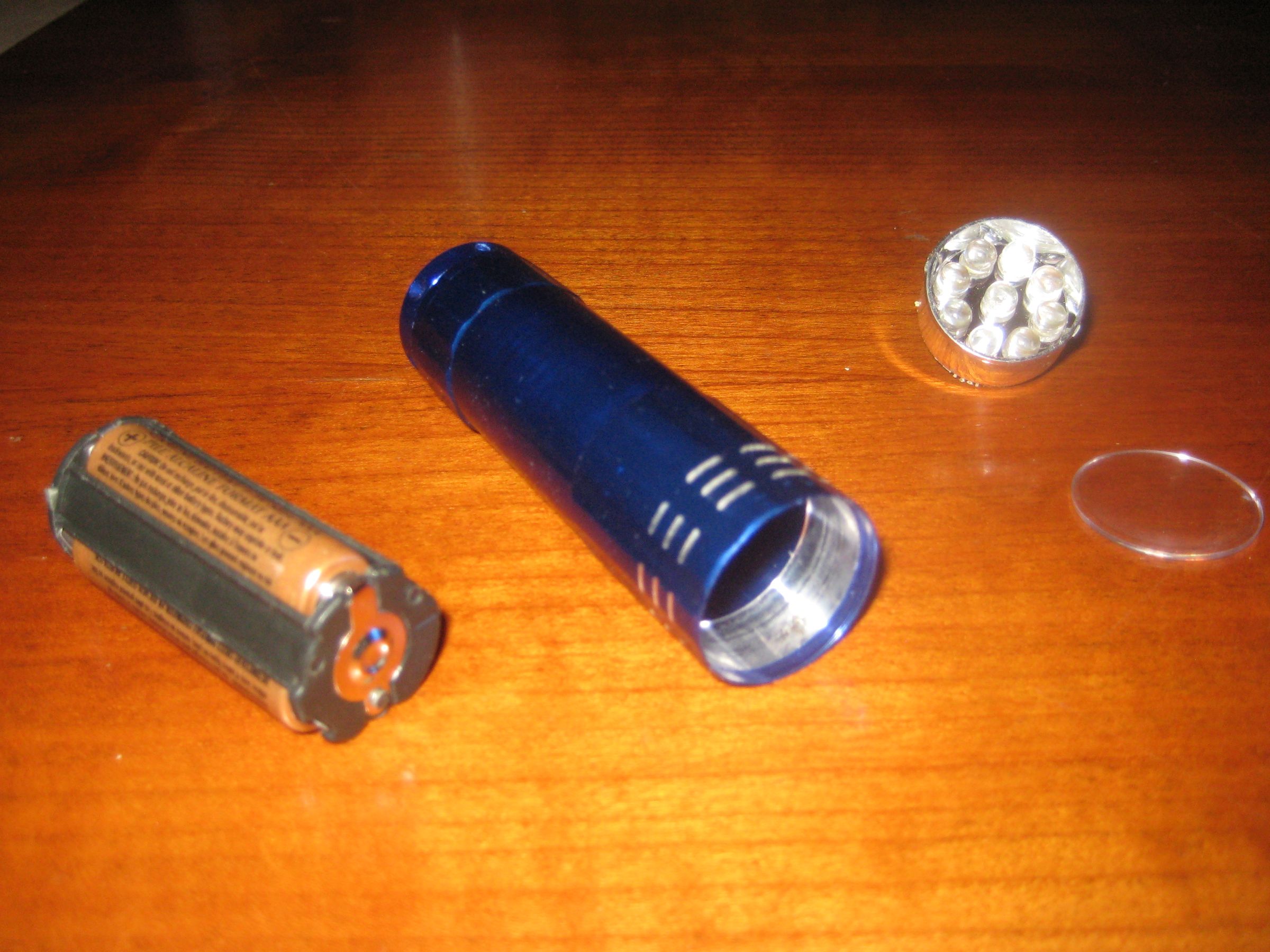 AquaLight - Water Bottle Flashlight : 5 Steps - Instructables
