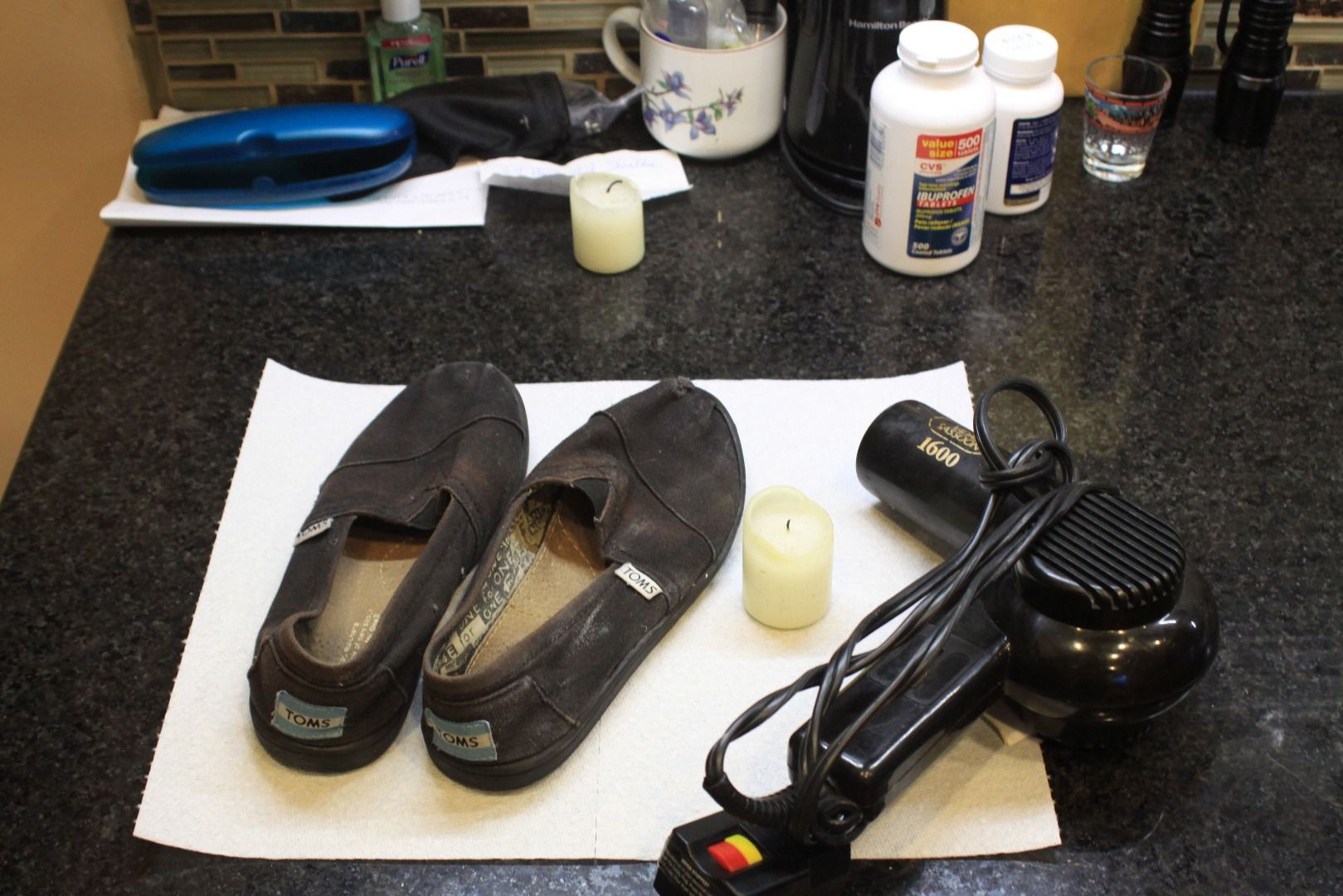 How to Make Any Shoe Waterproof! : 4 Steps (with Pictures) - Instructables