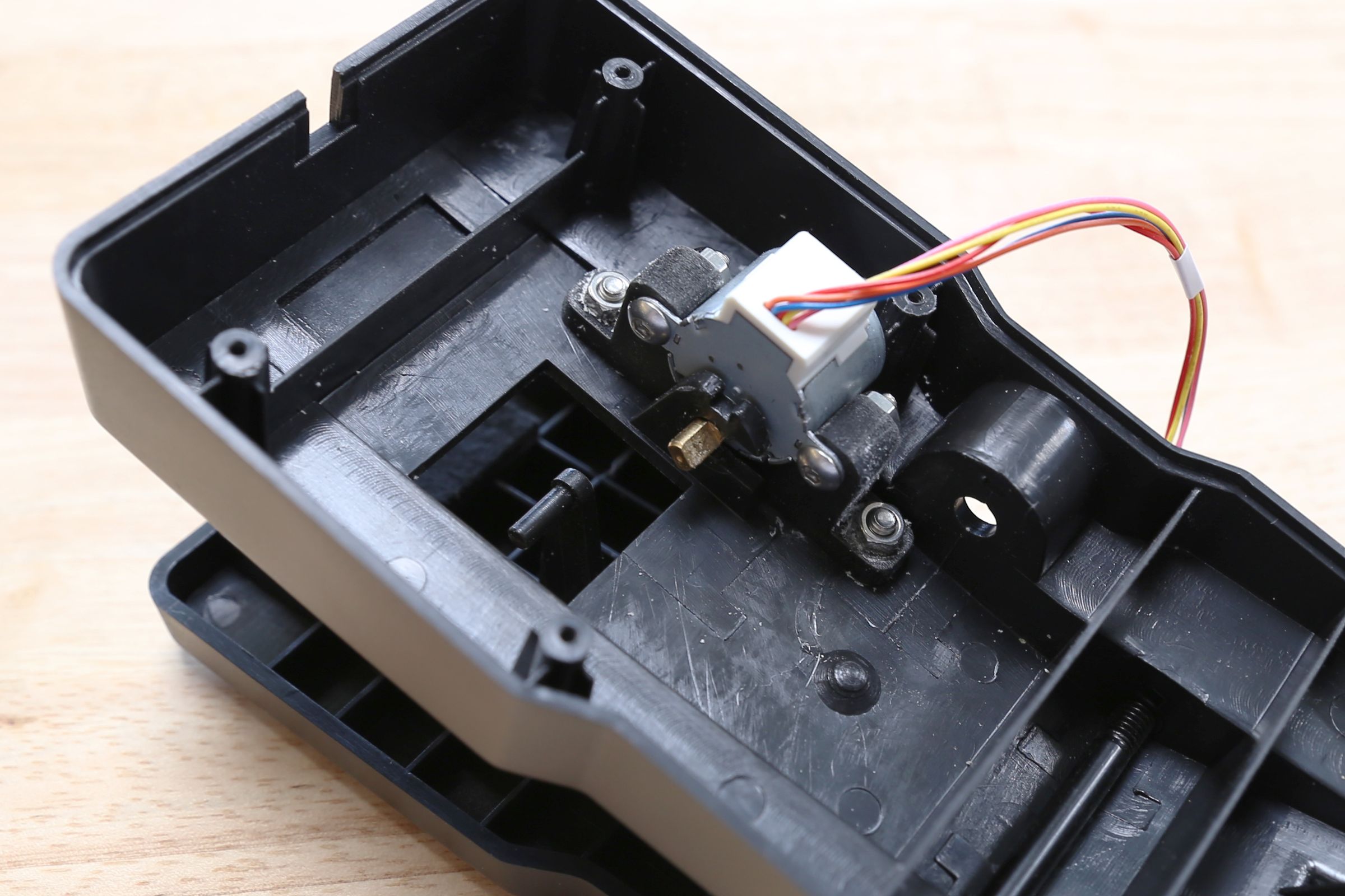 Shaky Leg Power Generator : 19 Steps (with Pictures) - Instructables