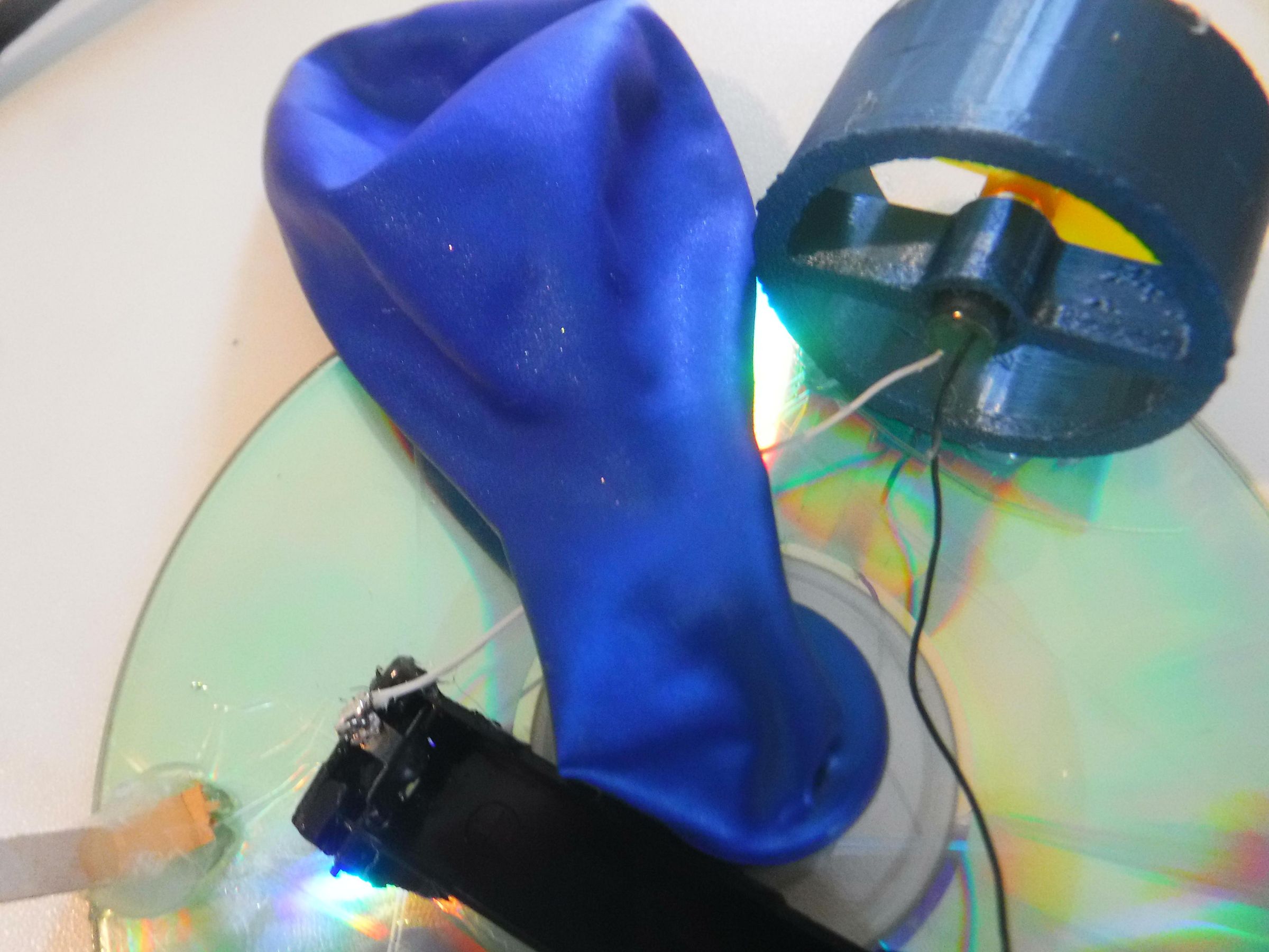 Simple Motorized Hovercraft (Make It Fly Contest) : 10 Steps (with ...