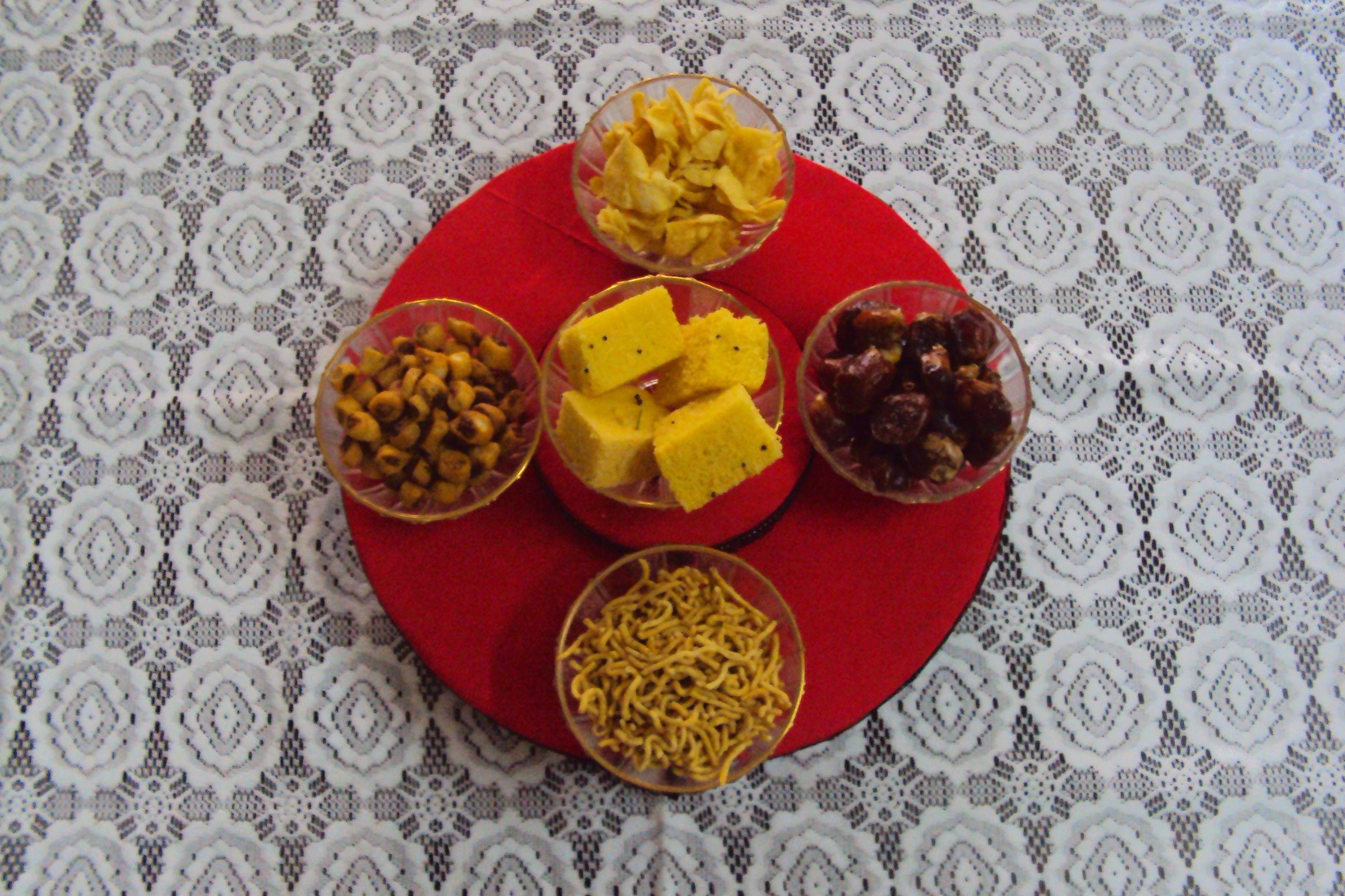 CARDBOARD ROTATING CENTERPIECE : 13 Steps (with Pictures) - Instructables