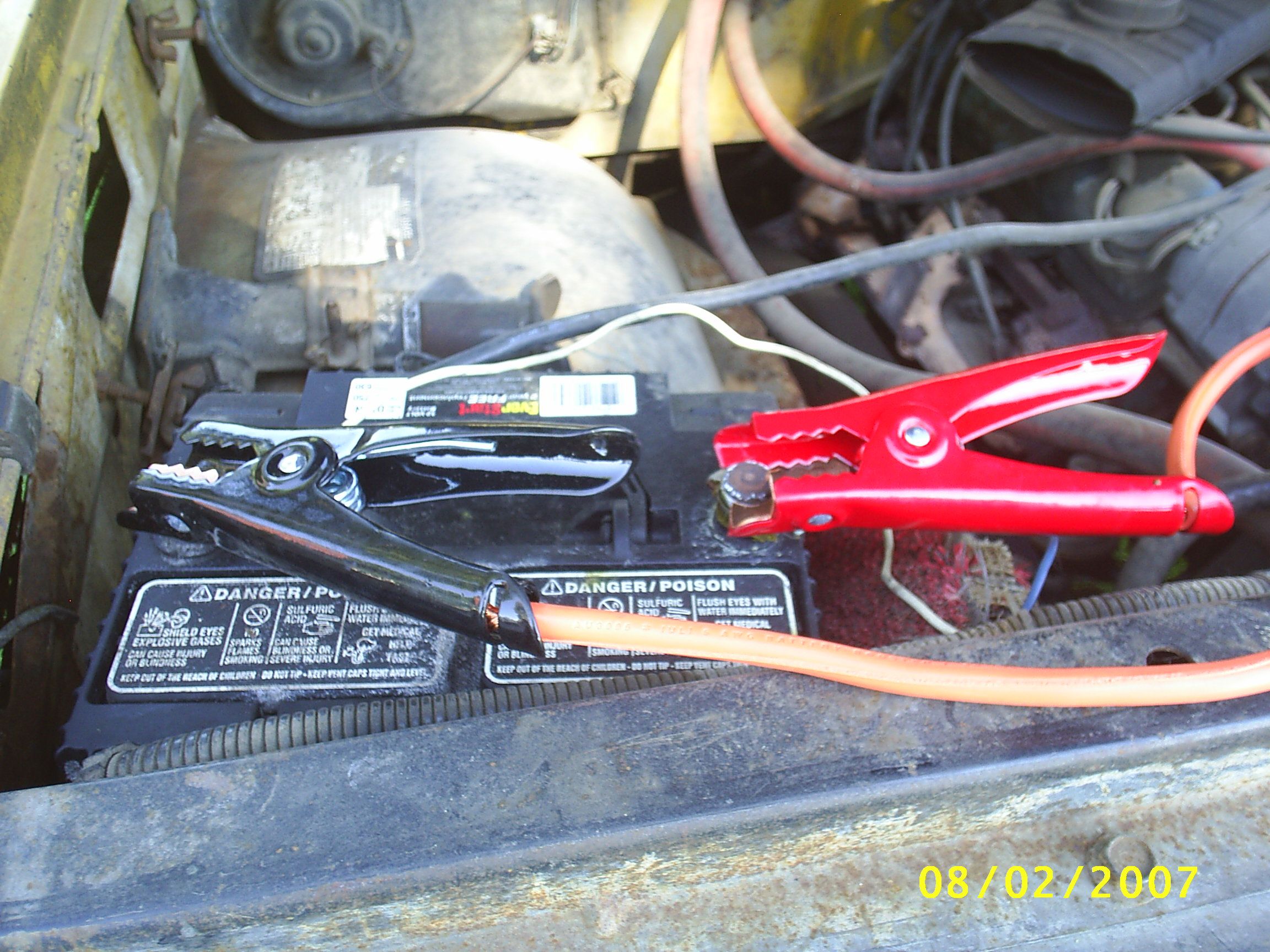 Jump a Dead Car Battery : 4 Steps - Instructables