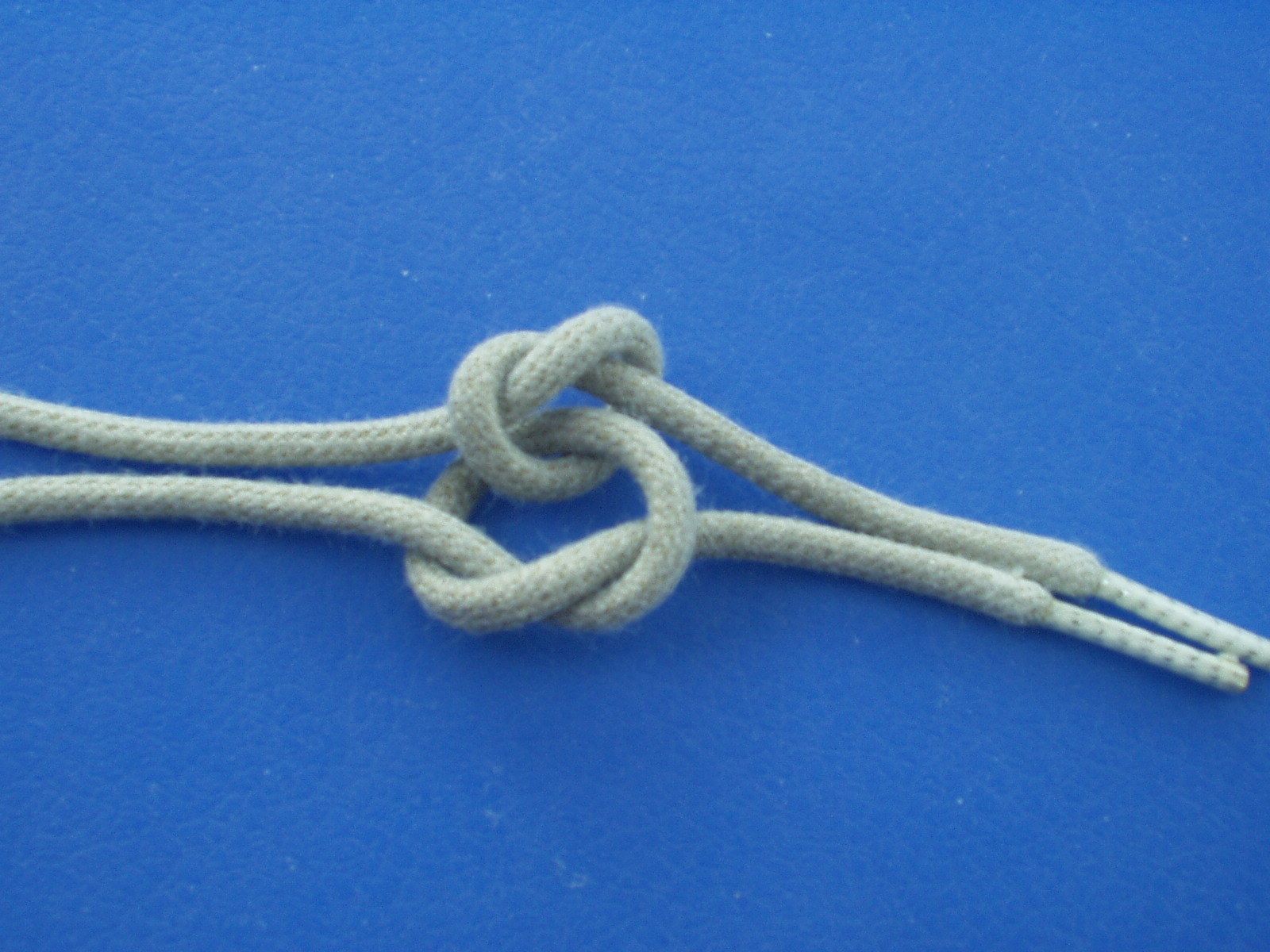 True Lover's and Friendship Knots : 11 Steps - Instructables