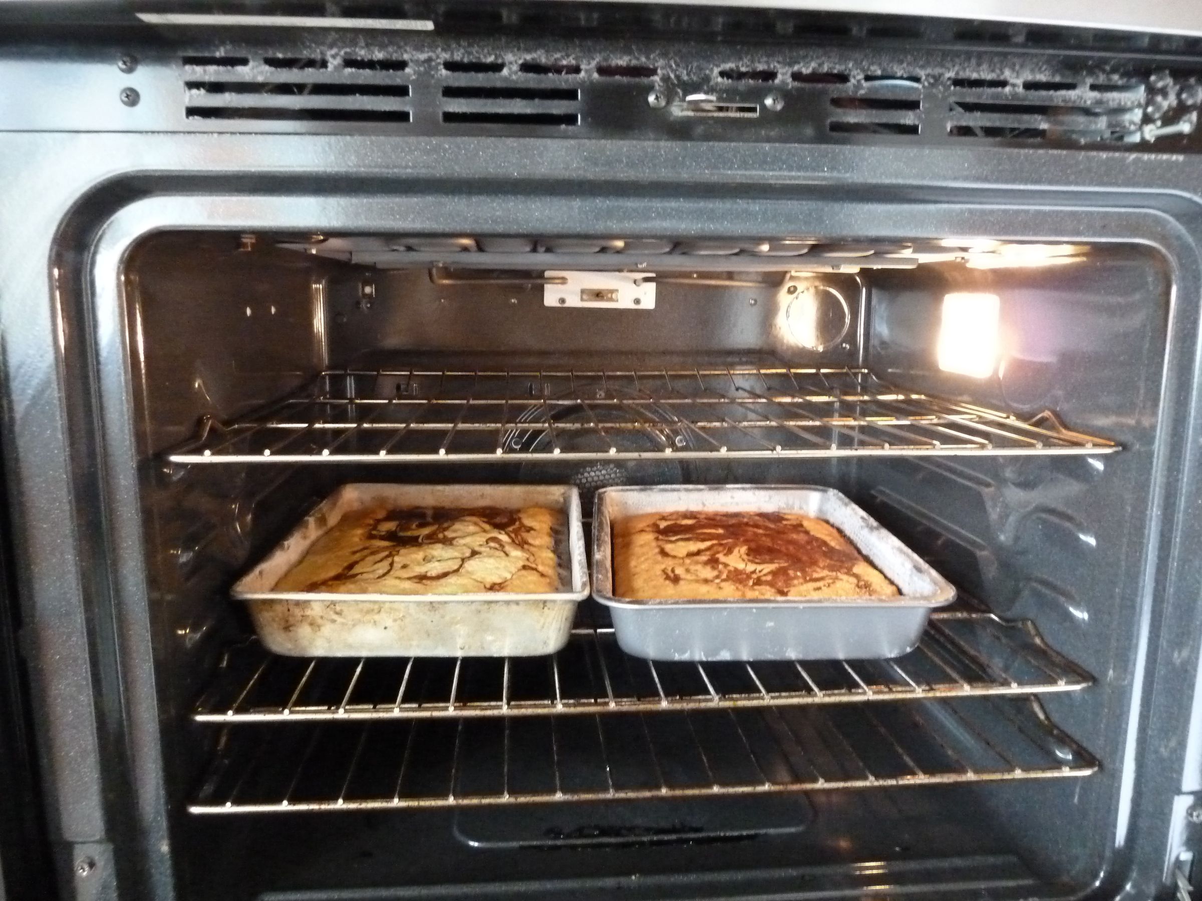 Chocolate Vanilla Swirl Cake : 5 Steps - Instructables