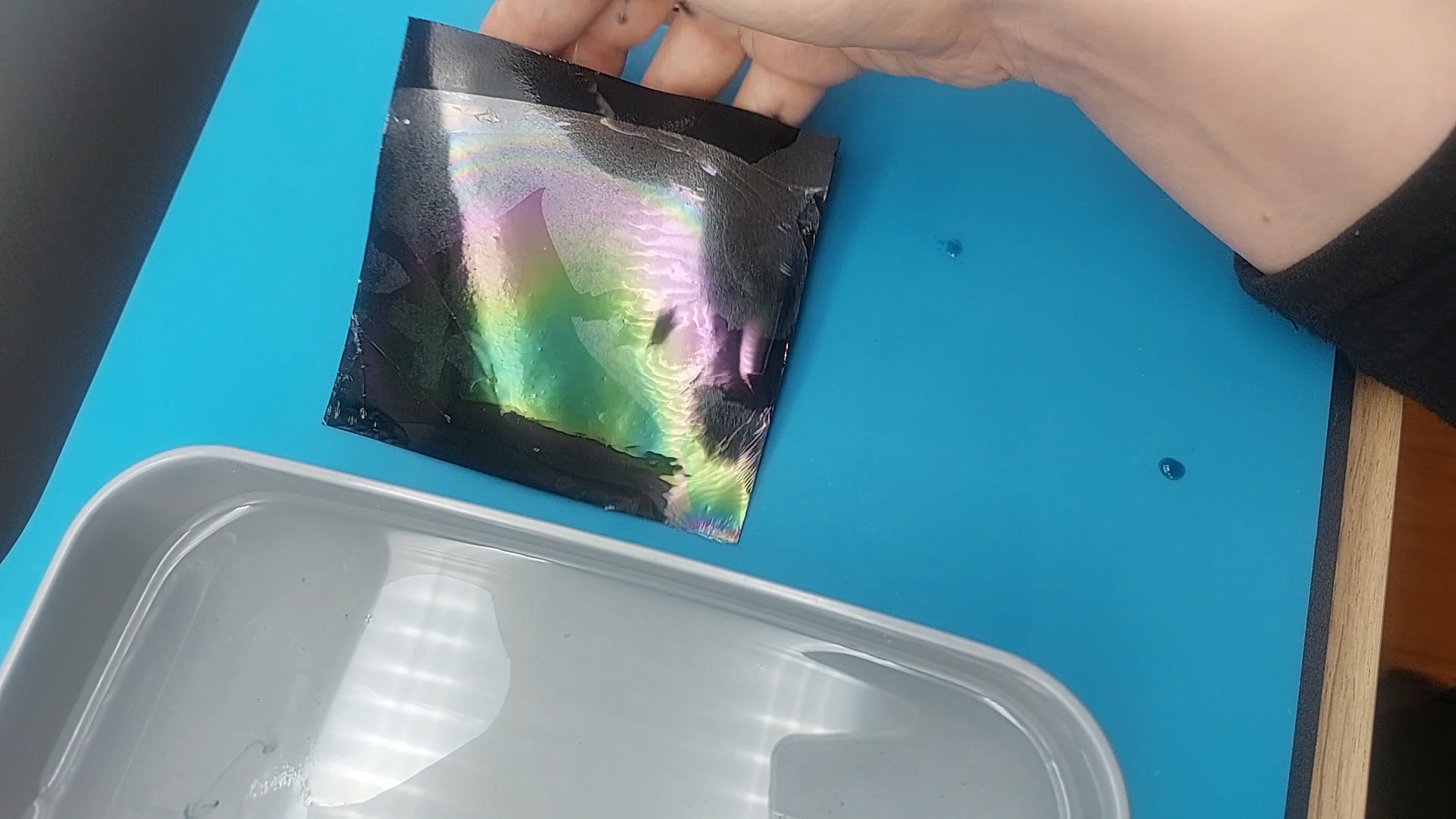 Iridescent Crystals Using Simple Materials : 6 Steps (with Pictures ...