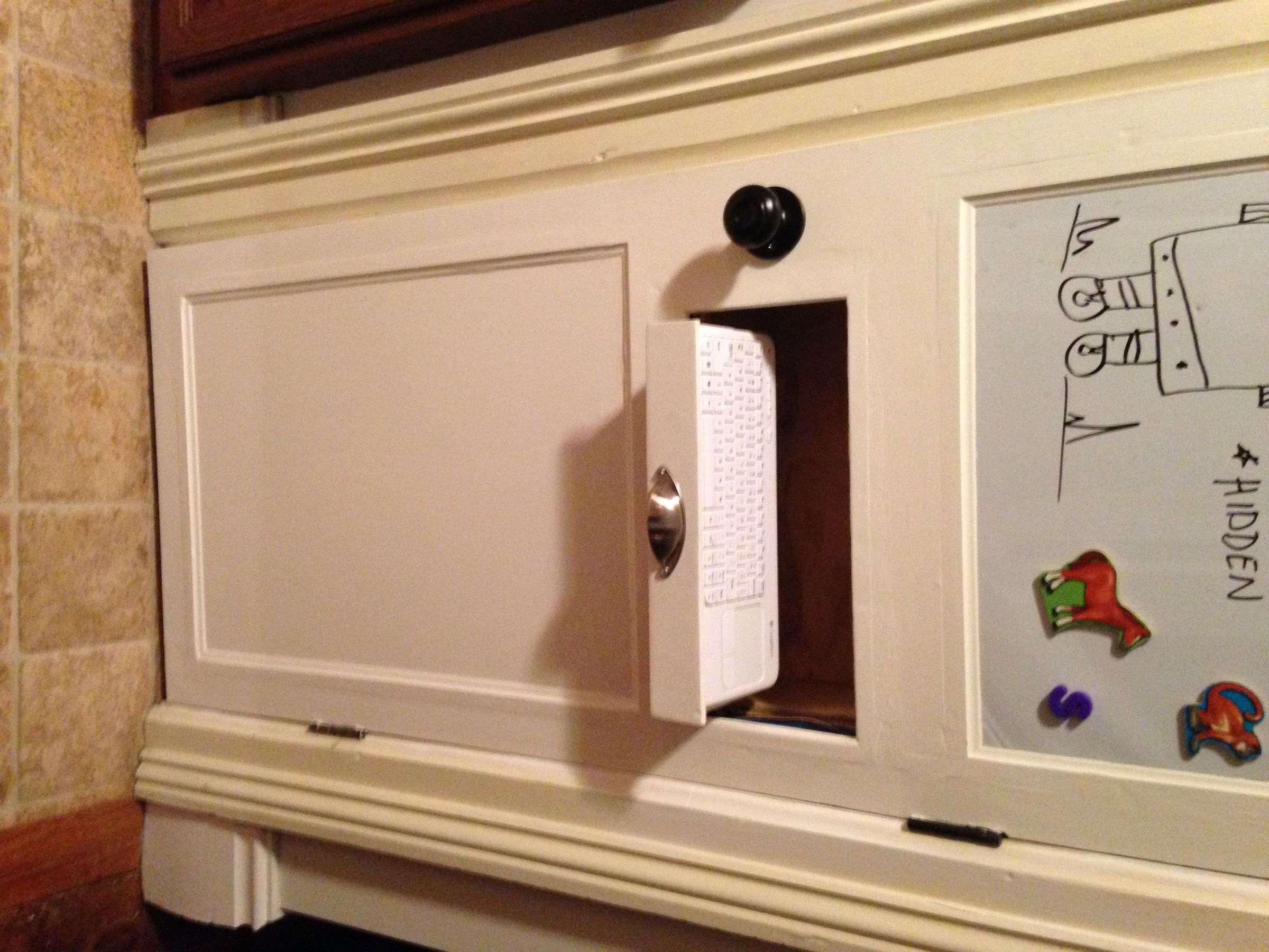 Kitchen Pantry Computer (Hidden) : 9 Steps (with Pictures) - Instructables