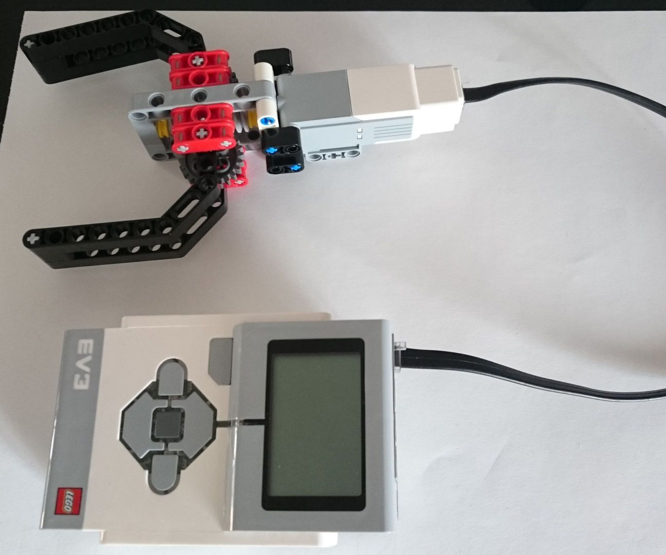 Simplest EV3 Robot Claw/Gripper : 16 Steps - Instructables