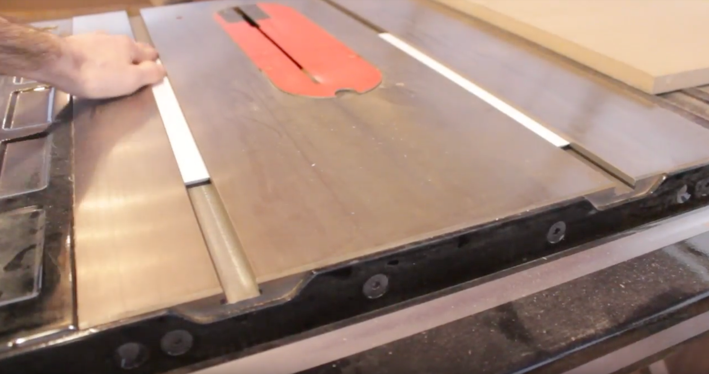How to Make a Crosscut Sled : 7 Steps (with Pictures) - Instructables