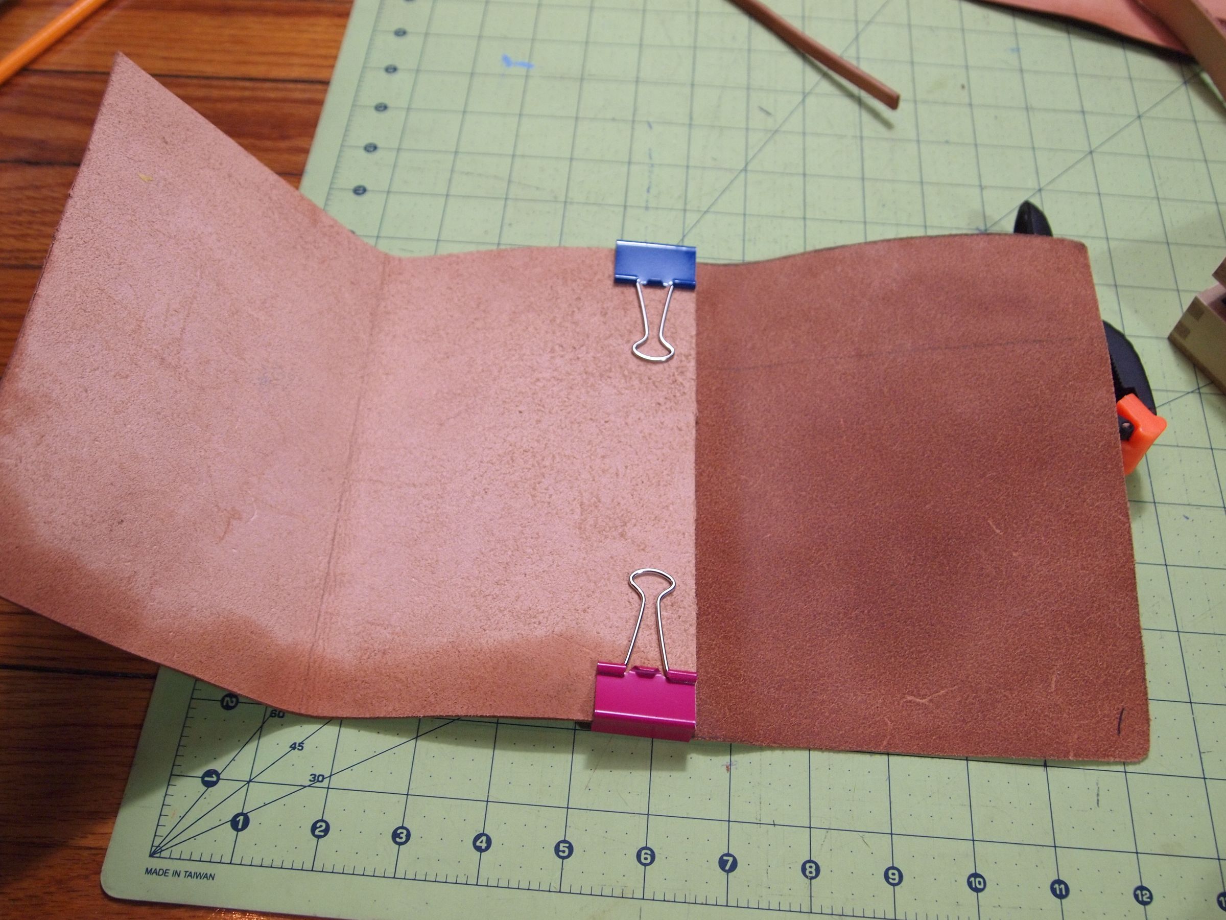 DIY Leather Tablet Case : 8 Steps (with Pictures) - Instructables