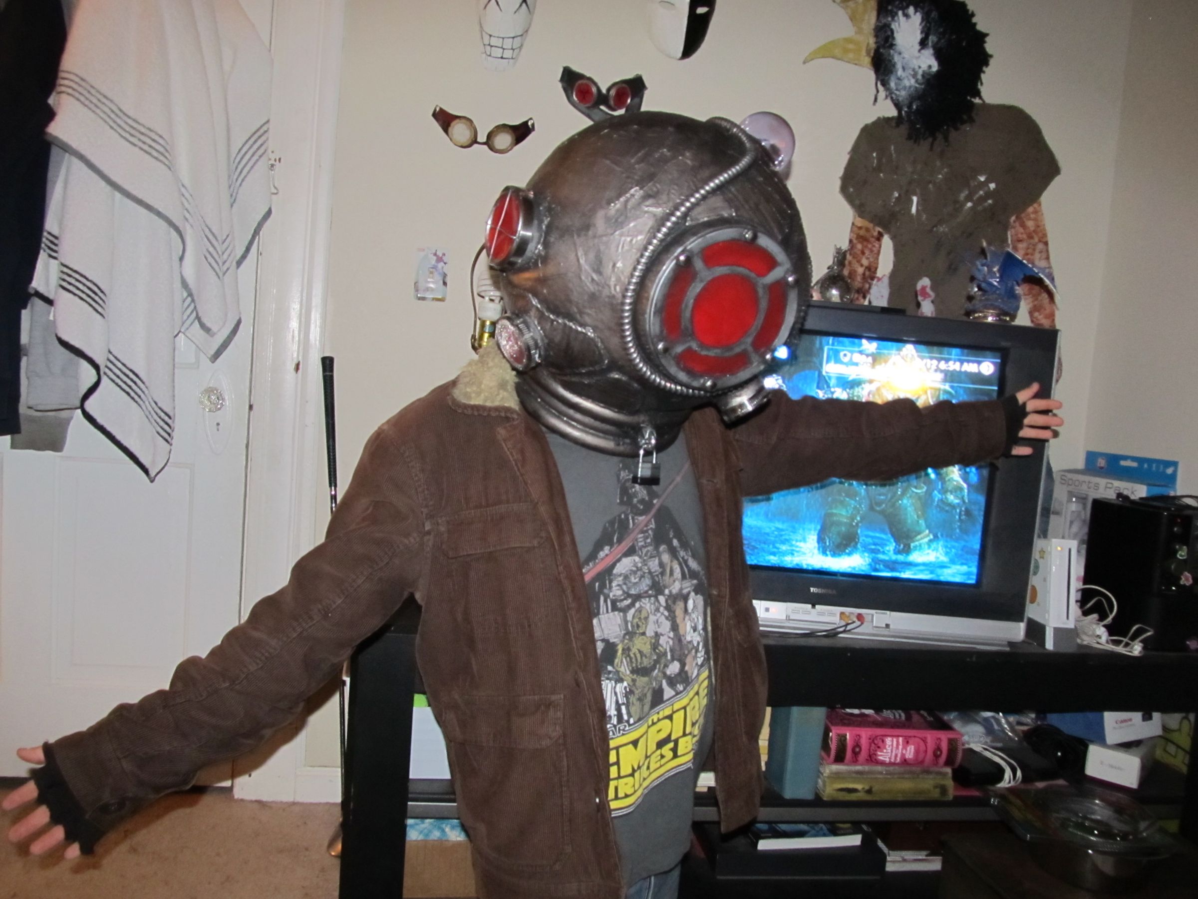 How To: Big Sister, Bioshock 2 Helmet/Lamp : 14 Steps (with Pictures ...