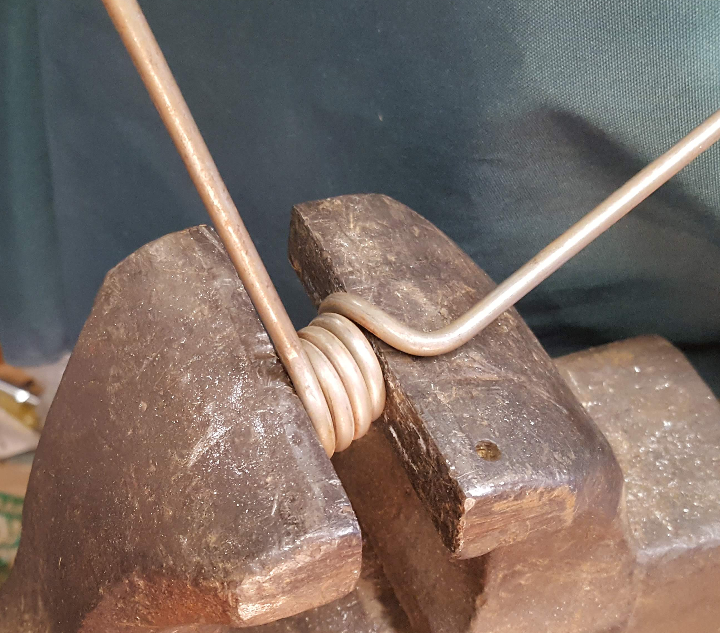Reach-Hook in Minutes! : 8 Steps (with Pictures) - Instructables