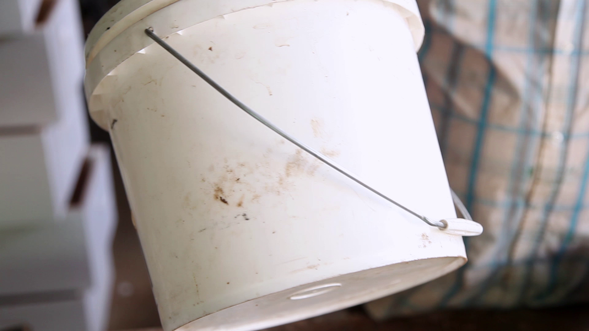 How to Make a Pollen Feeder for Beekeeping : 12 Steps - Instructables