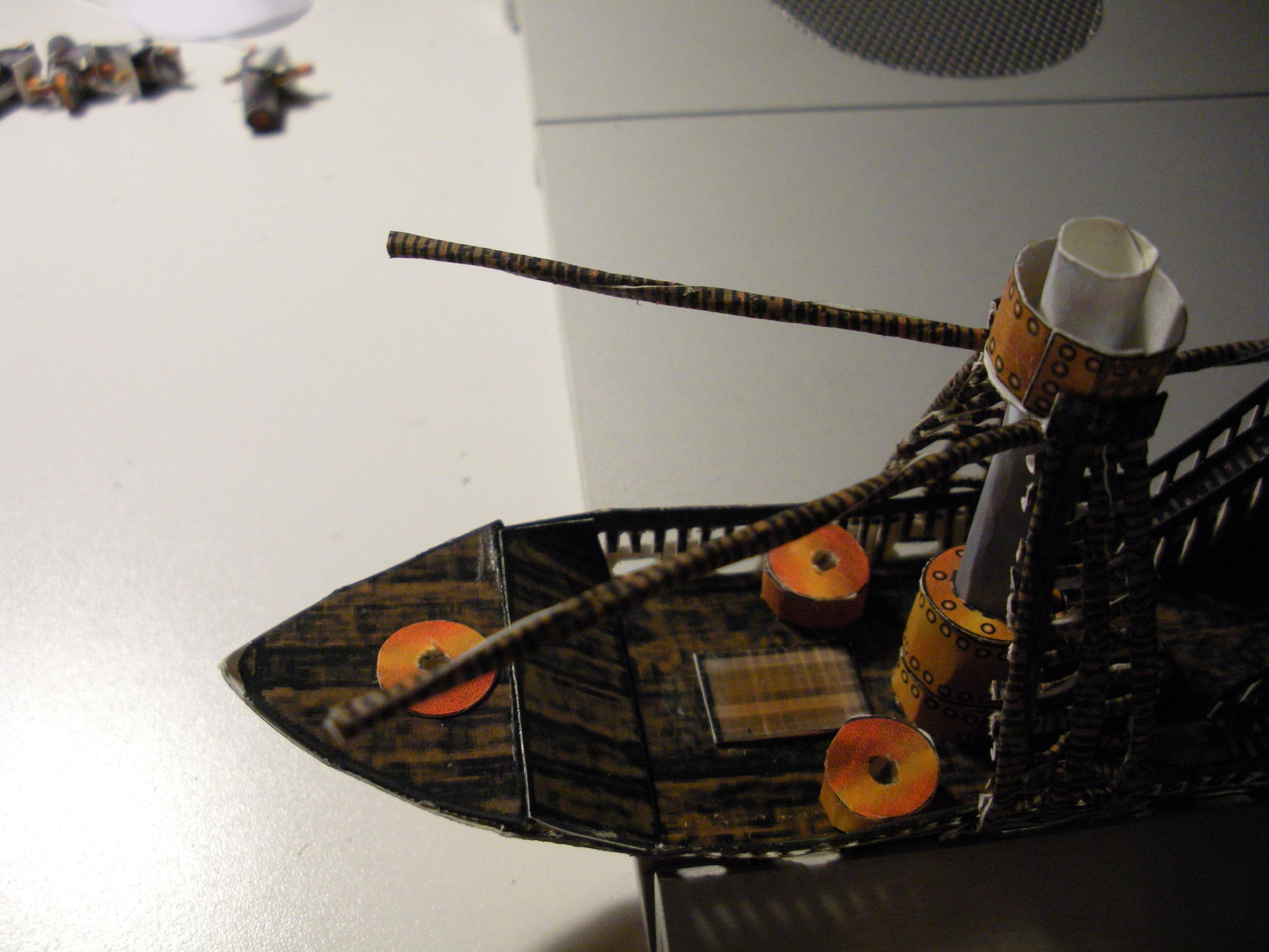 Papercraft Airship: Hull Part 2 : 6 Steps - Instructables