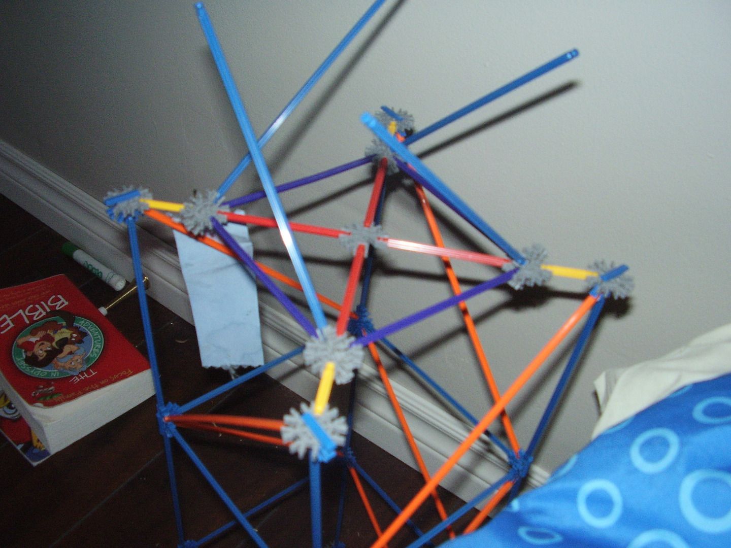 Simple K'nex Clock Stand - Instructables
