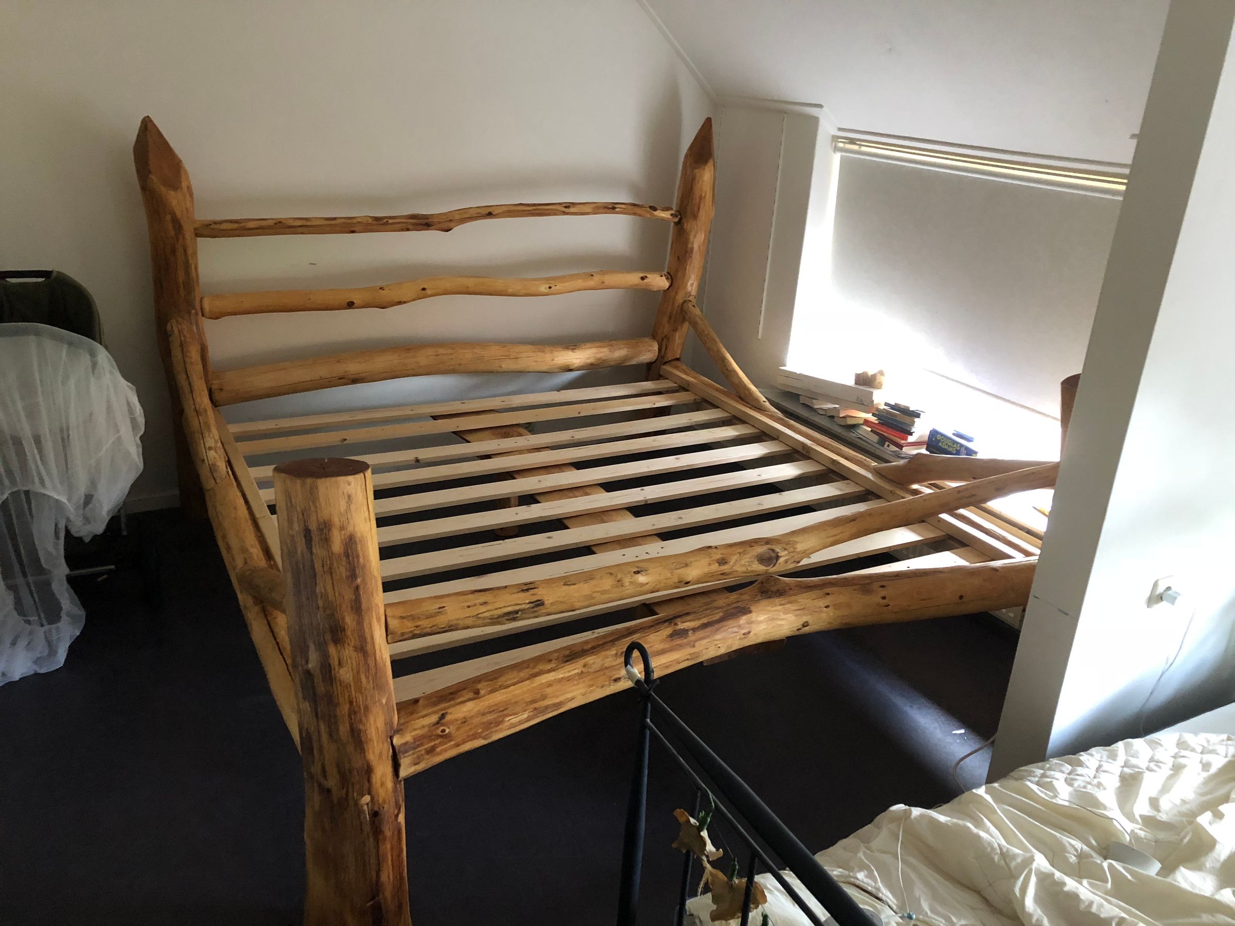 Rustic Bed Frame - Queen Size : 15 Steps (with Pictures) - Instructables