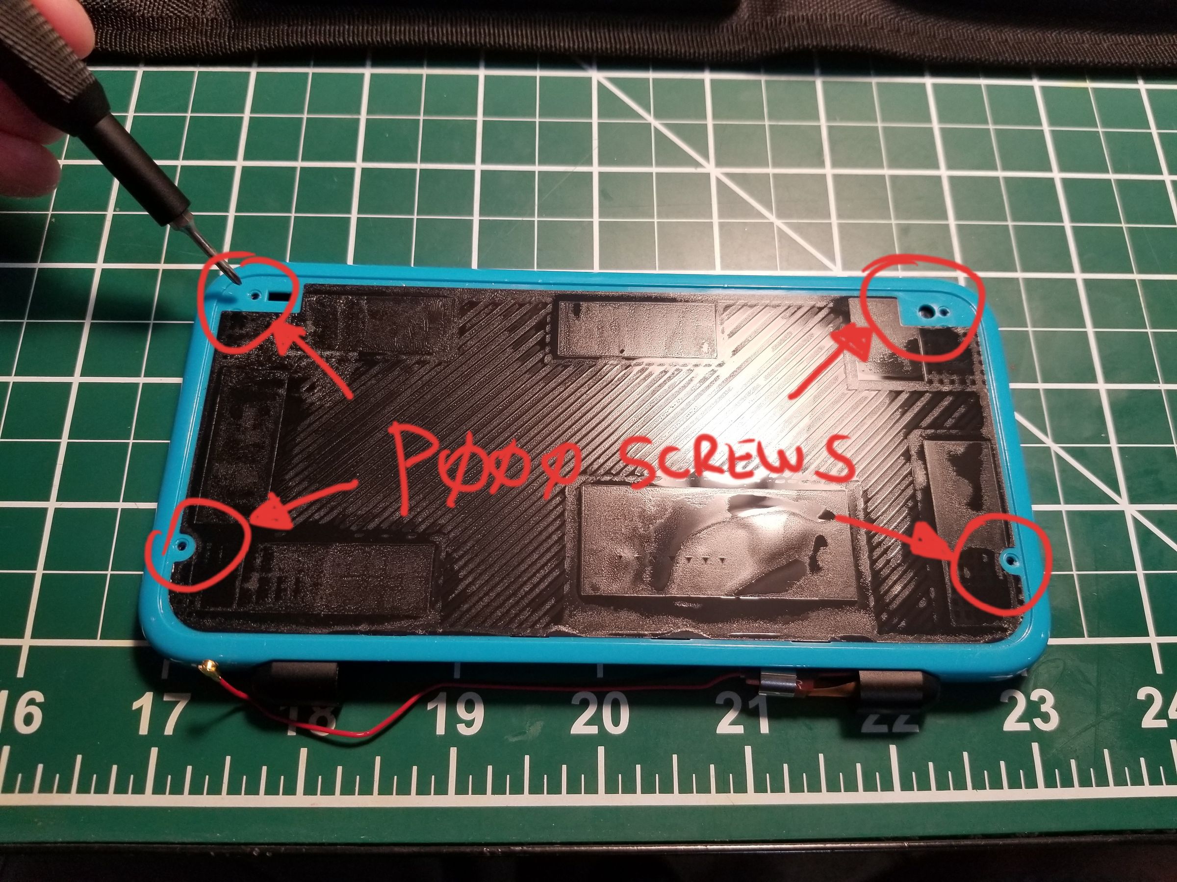 Replace Upper Screen for Nintendo 2DS XL : 15 Steps - Instructables