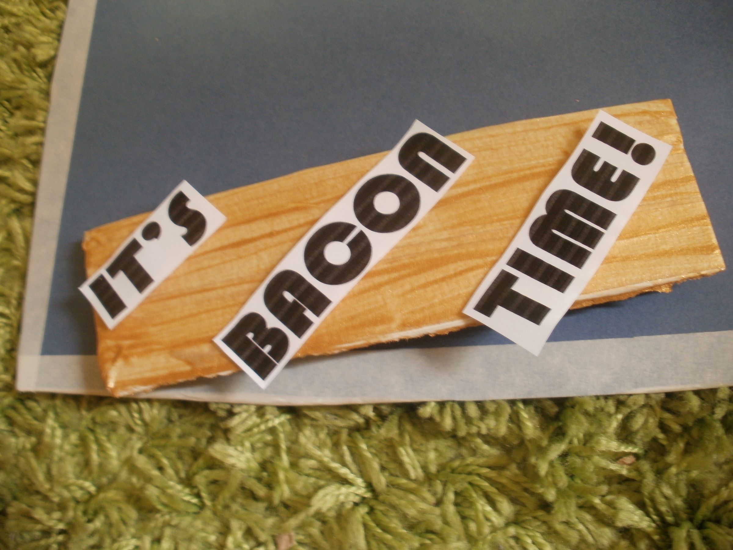 Oogling Bacon Clock! : 4 Steps - Instructables