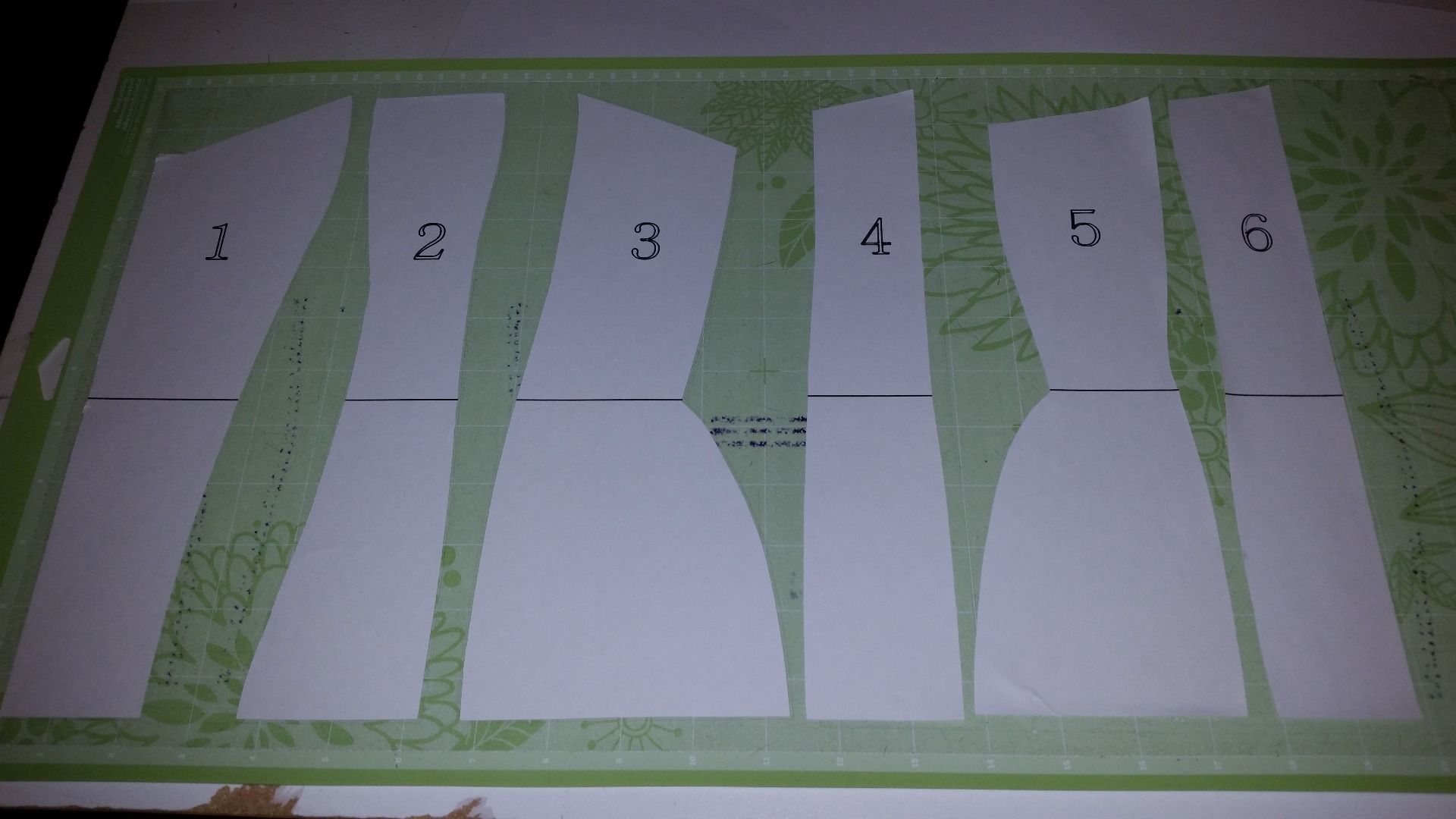 Using the Cricut Explore to Cut Out a Sewing Pattern : 3 Steps ...