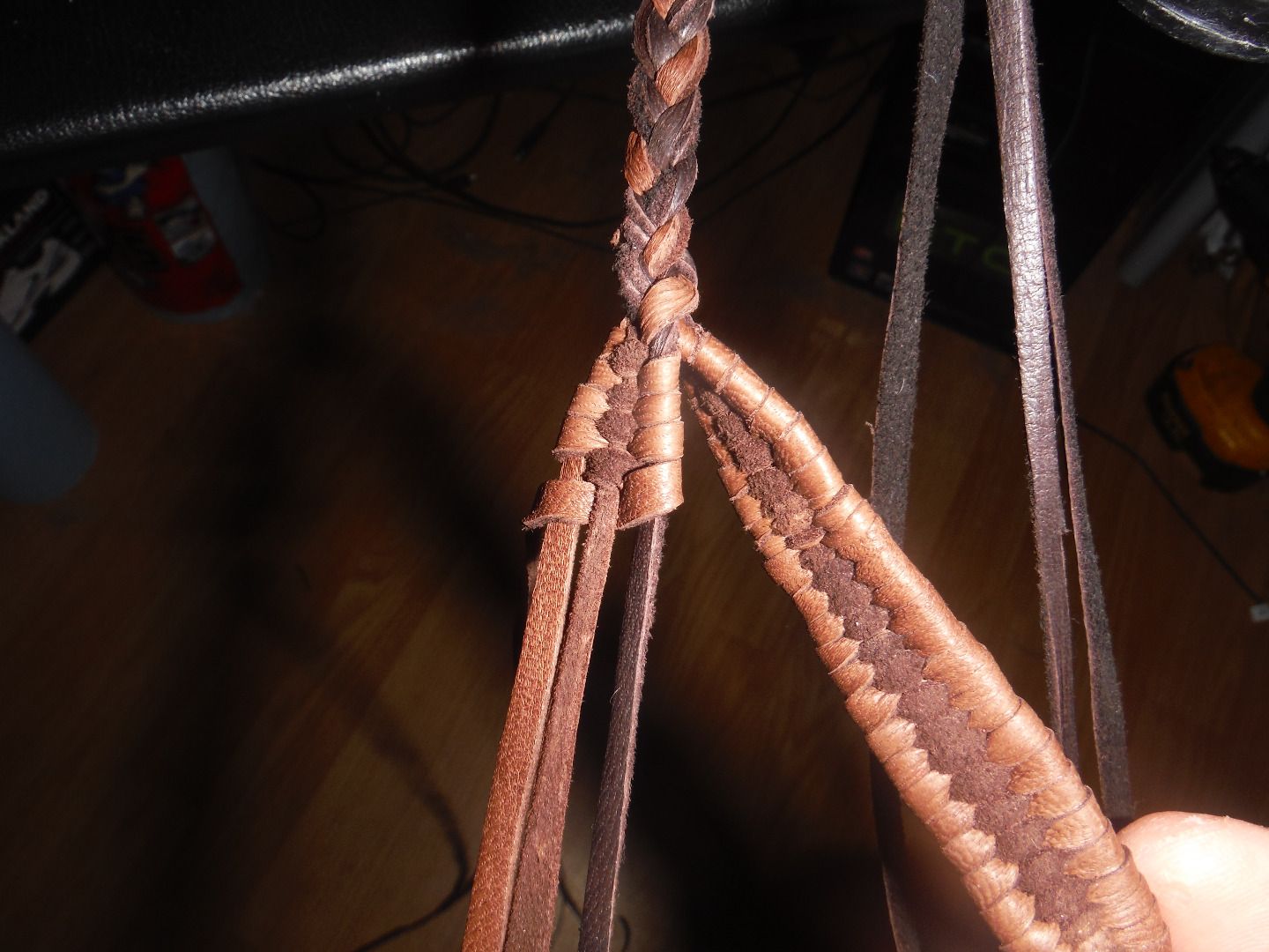 Aztec Split Pouch Sport/Hunting Stone Sling : 9 Steps (with Pictures ...