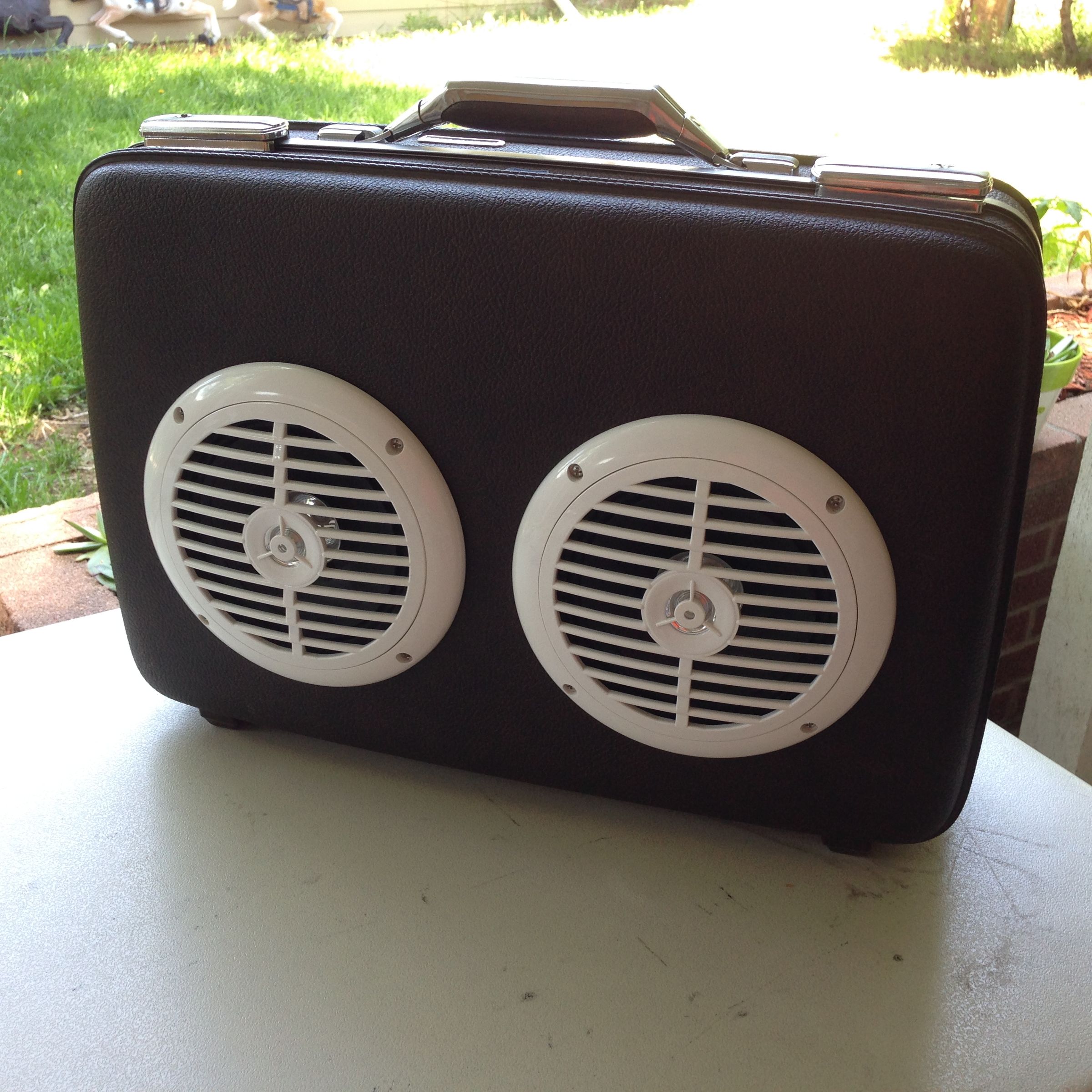 Vintage Waterproof Boom Box : 6 Steps (with Pictures) - Instructables