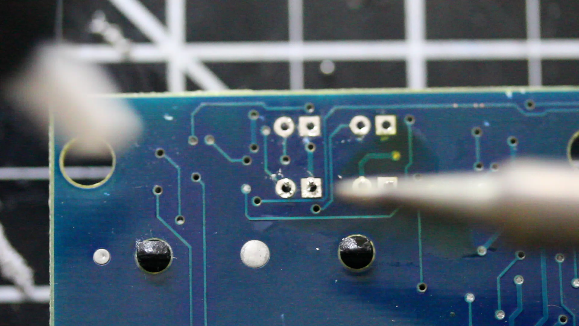 Desoldering | Soldering Basics : 8 Steps (with Pictures) - Instructables