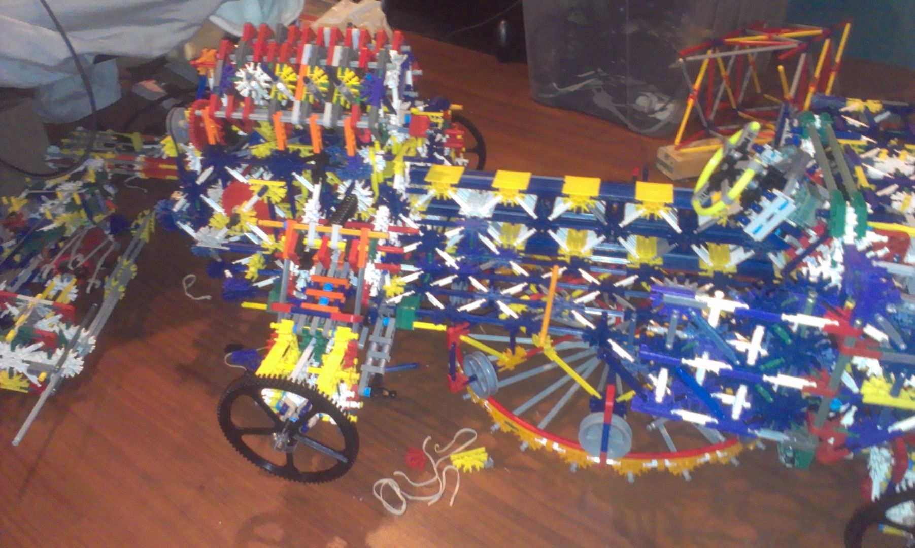 Big Mechanical K'nex Car : 3 Steps (with Pictures) - Instructables