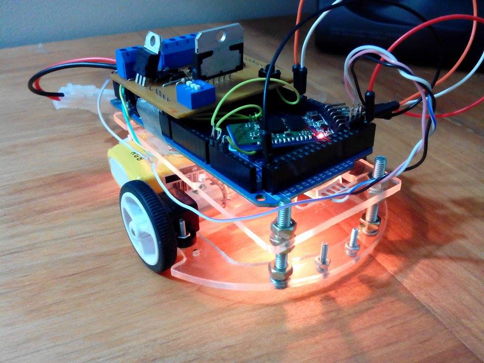 Arduino Bluetooth Bot With Android And Led 7 Steps Instructables 