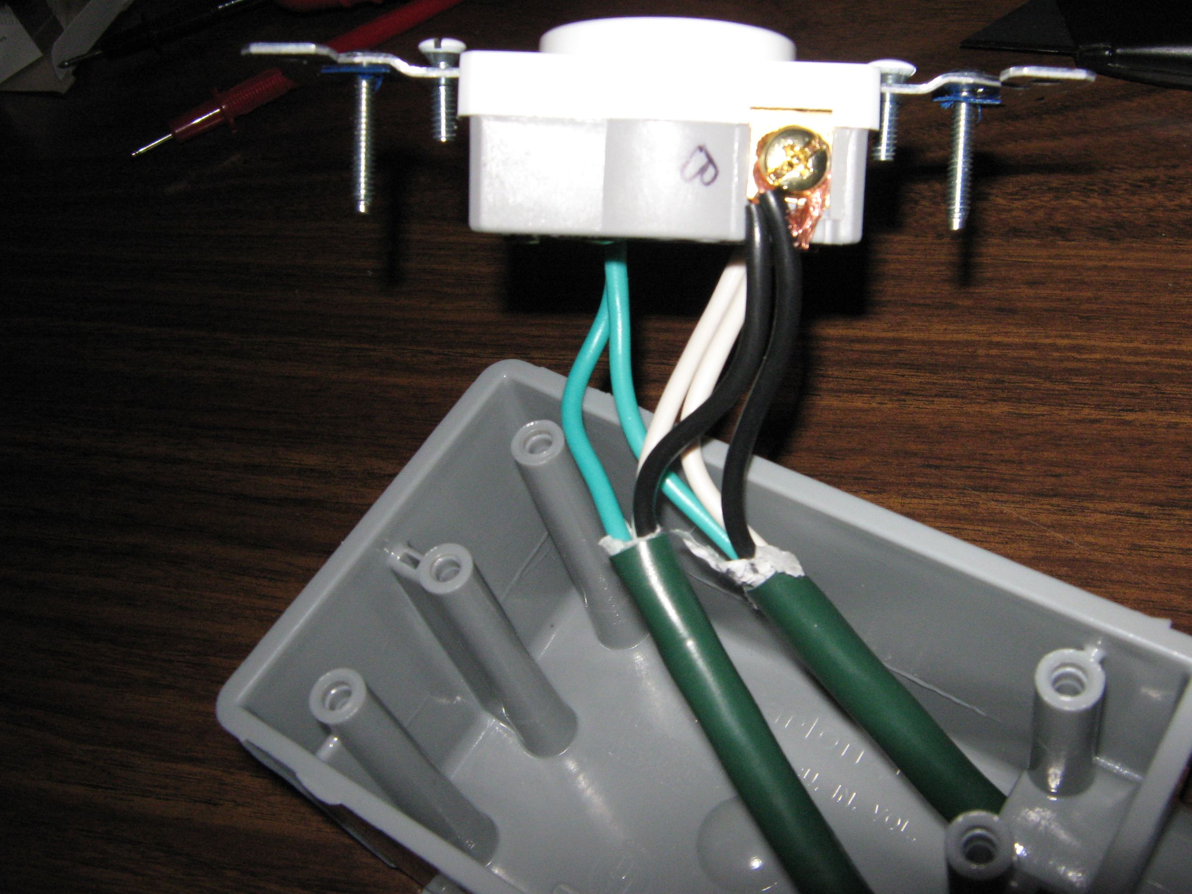 Creating a Redundant Outlet : 3 Steps - Instructables