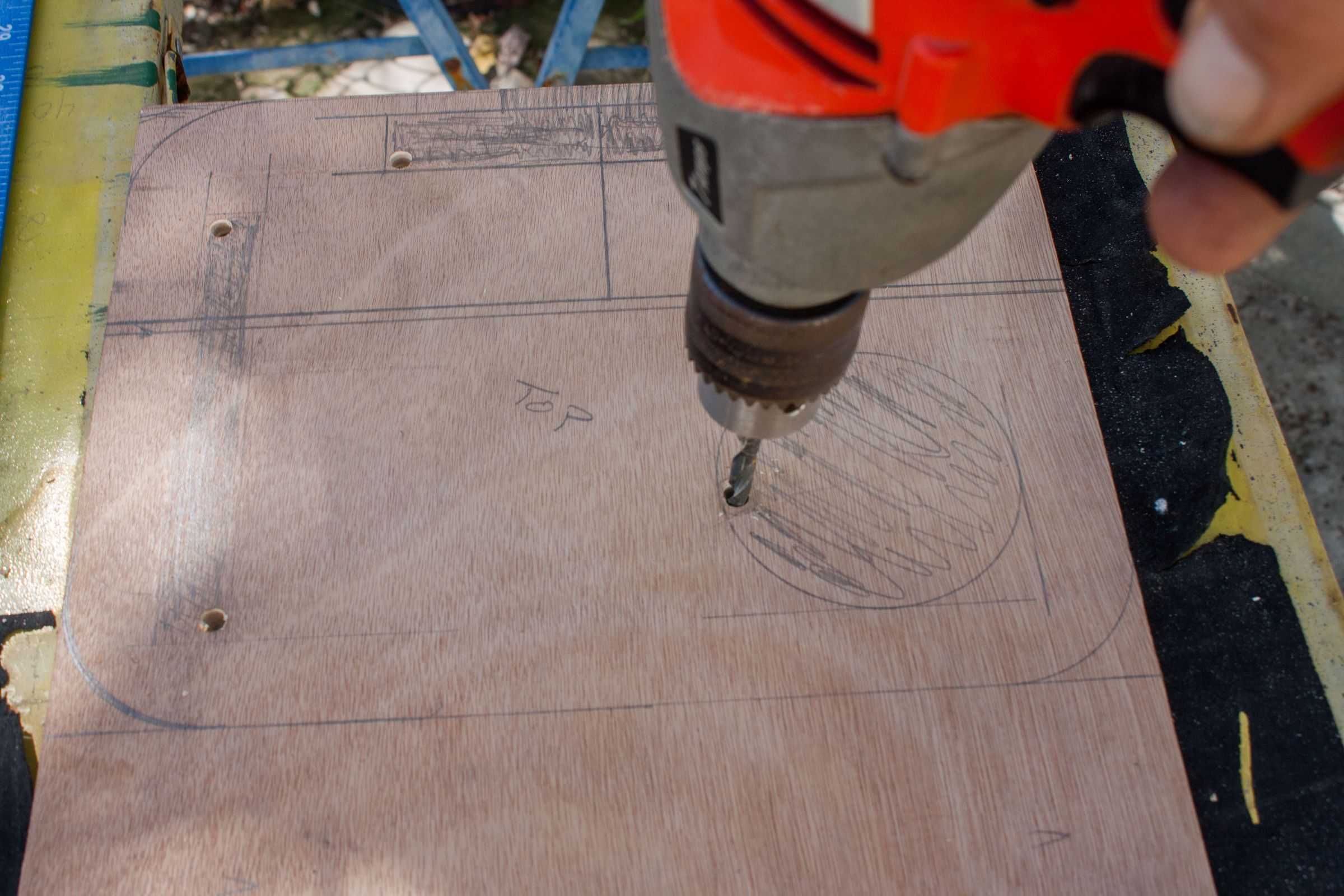 Side Table for a Zero Gravity Chair : 7 Steps (with Pictures ...