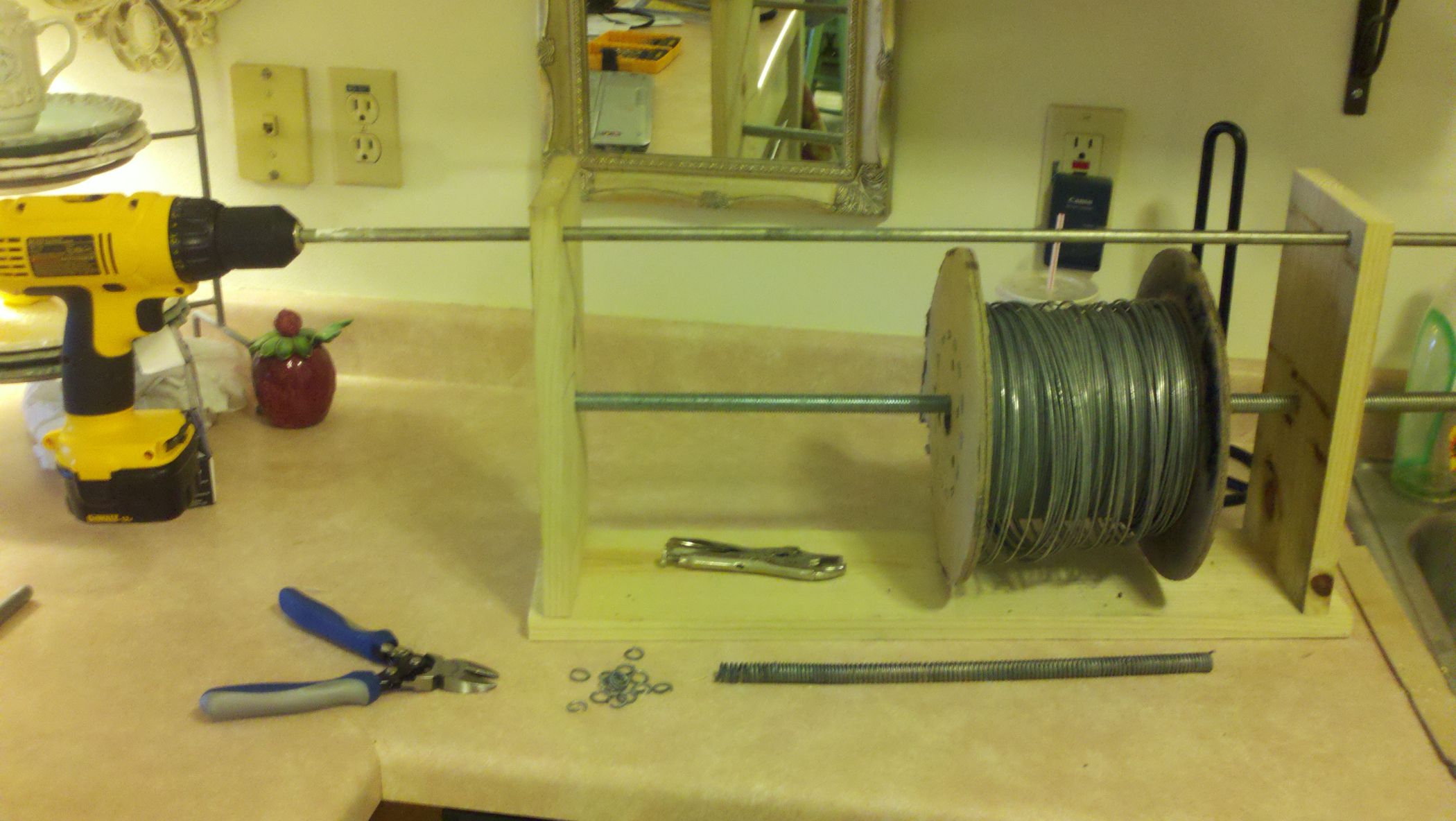 Building a Mandrel for Coiling Wire. (Chainmail) : 6 Steps - Instructables