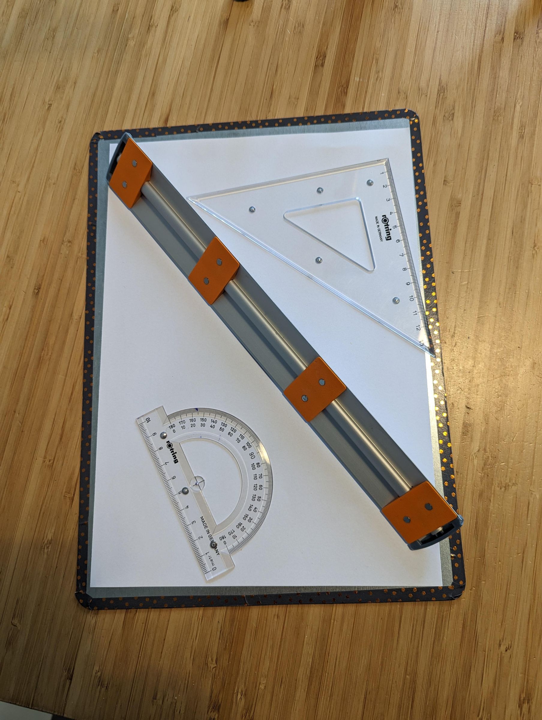 Magnetic Ruler for One Hand Use - Règles Magnétiques Pour Utilisation À ...