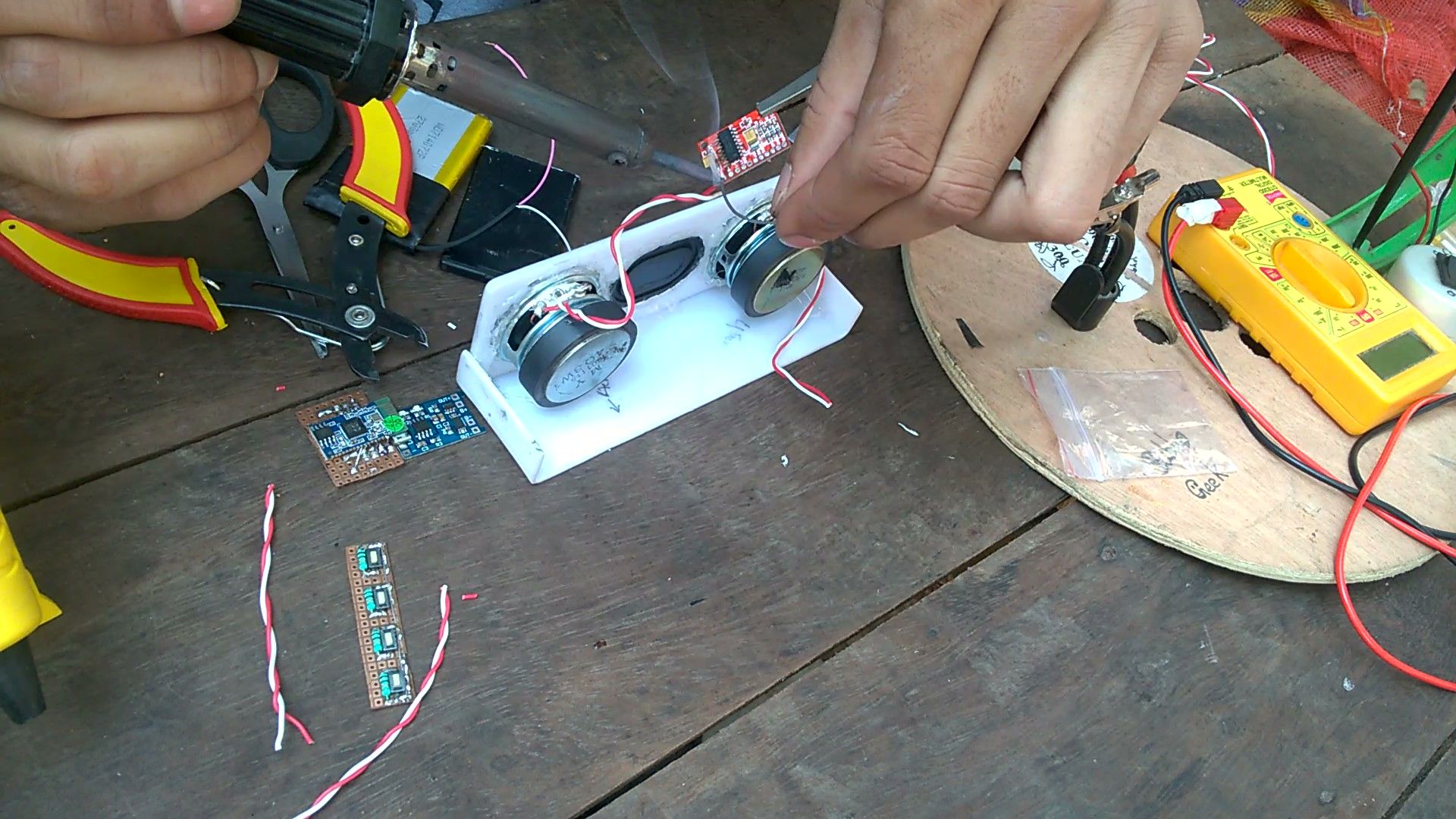 DIY Mini Bluetooth Speaker (BoombeAt :) : 20 Steps (with Pictures ...