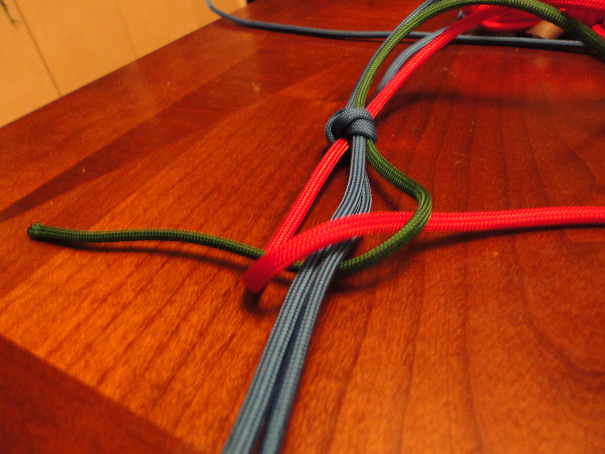 How to Do the Cobra Weave : 9 Steps - Instructables