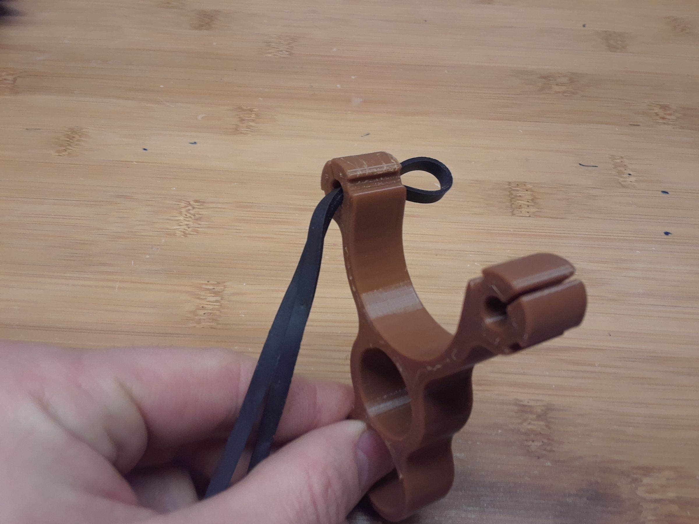 Mini Knuckle Slingshot : 4 Steps (with Pictures) - Instructables
