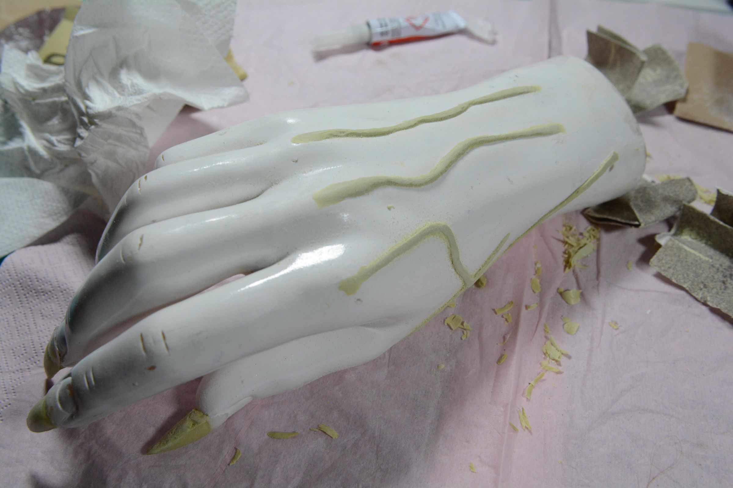 Wall Mounted Monster Hand With Talons : 13 Steps (with Pictures ...