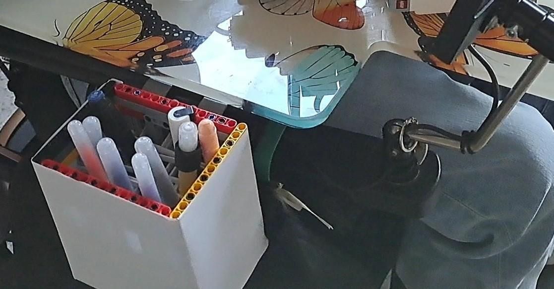 D4E1-DB-Penholder : 4 Steps - Instructables