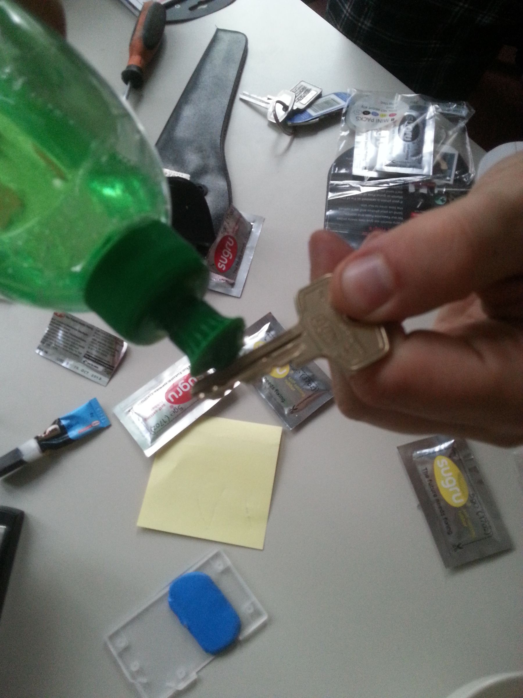 Copy Your Keys With SUGRU : 8 Steps - Instructables