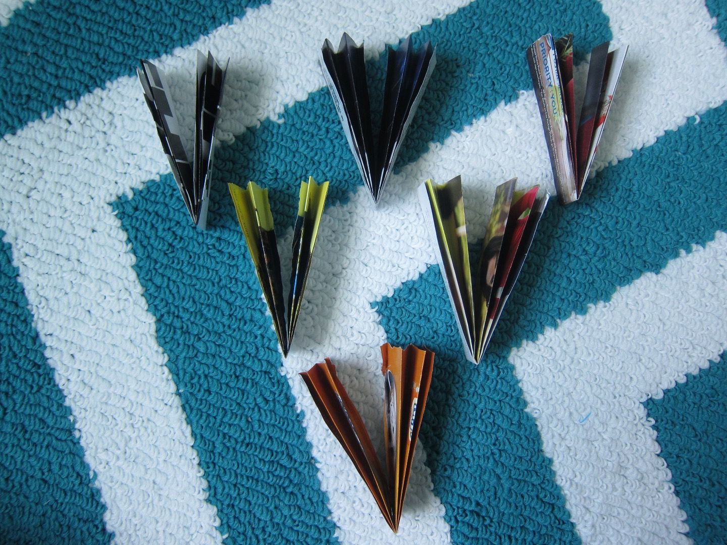 DIY Magazine Wall Decor :) : 5 Steps - Instructables