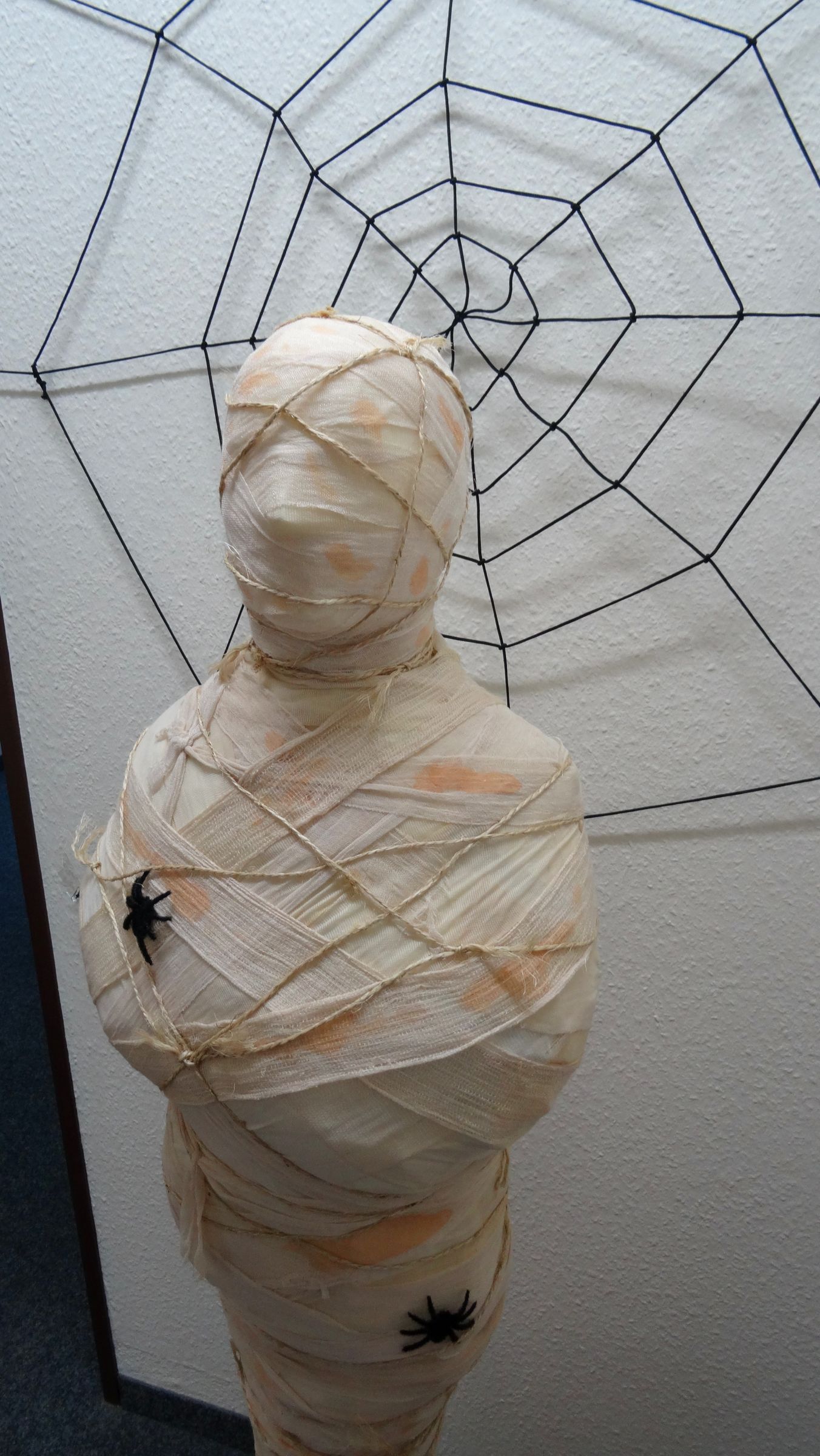 DIY Partable & Portable Mummy : 7 Steps (with Pictures) - Instructables