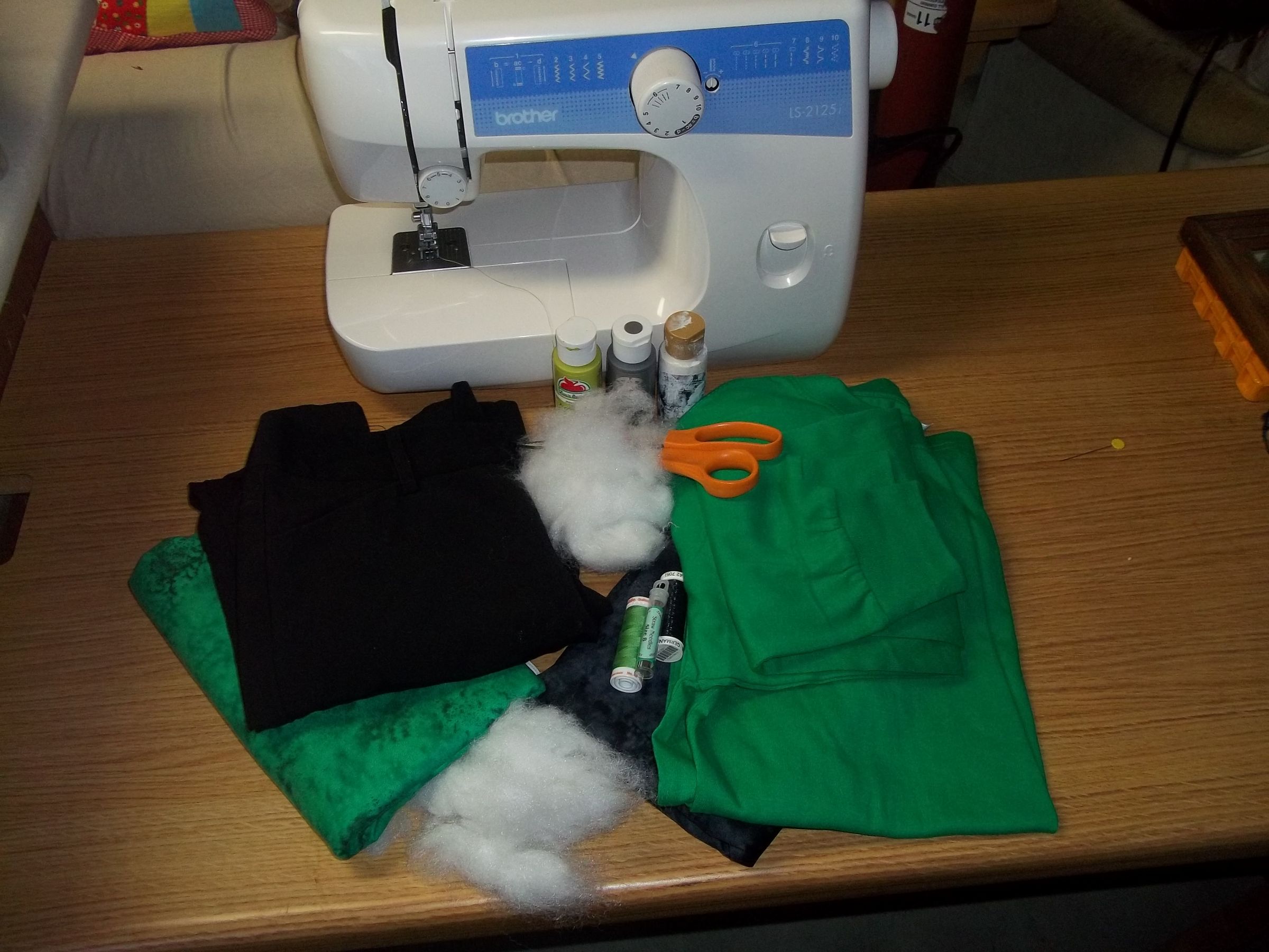 Very Easy GIR Costume : 4 Steps - Instructables