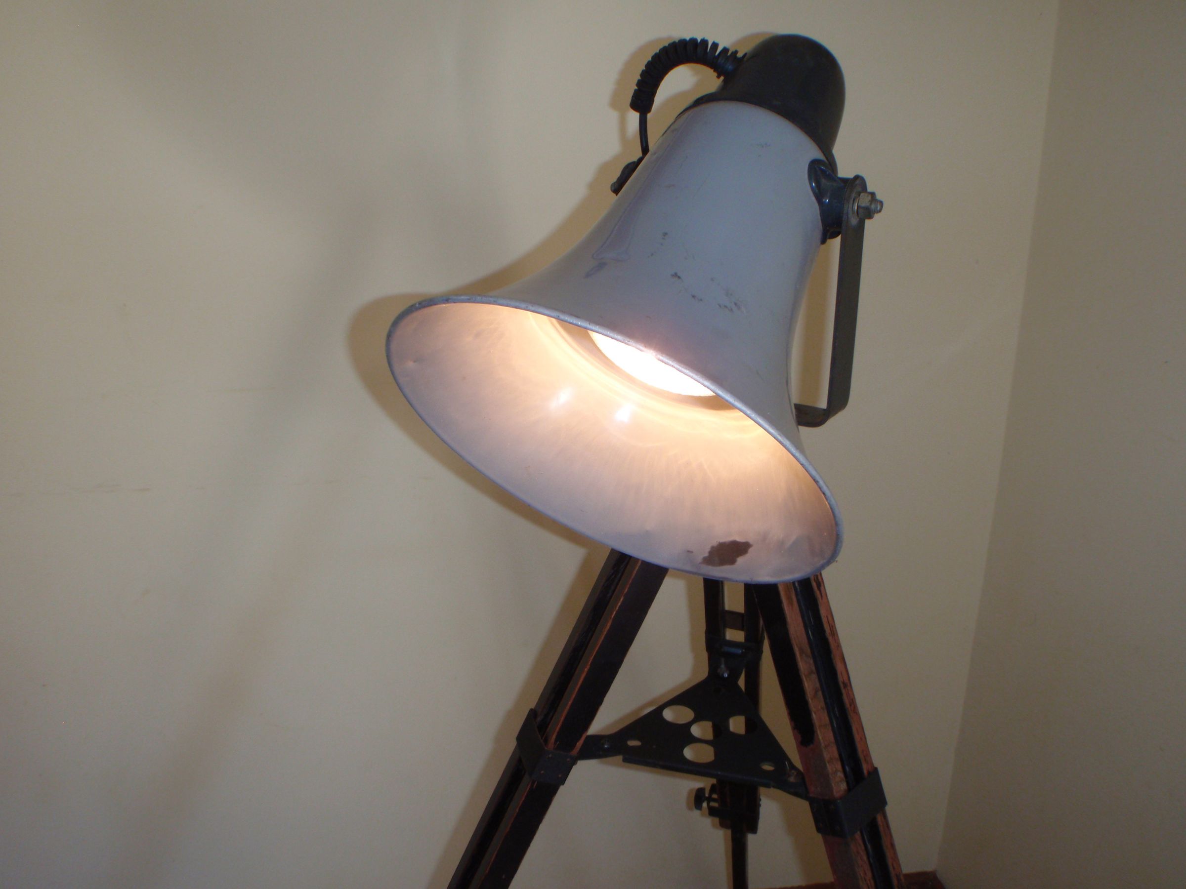 Junk Yard Lamp : 9 Steps (with Pictures) - Instructables