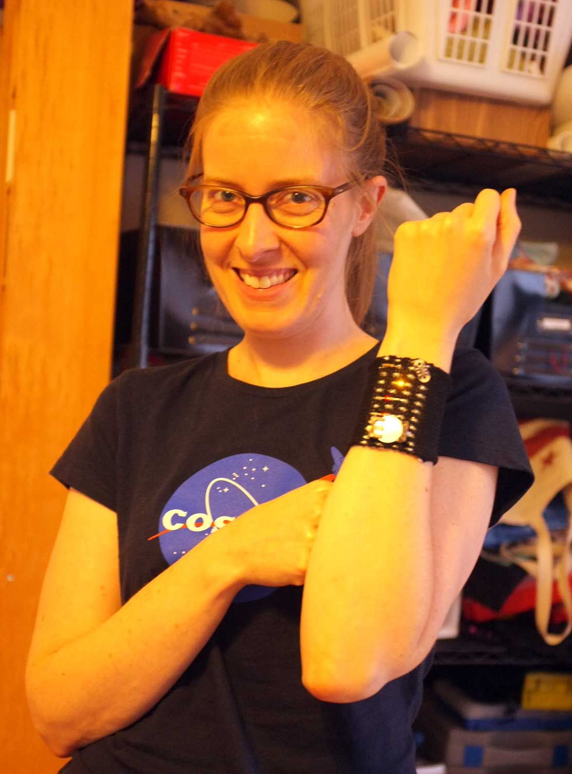 Knit an LED Cuff : 5 Steps (with Pictures) - Instructables