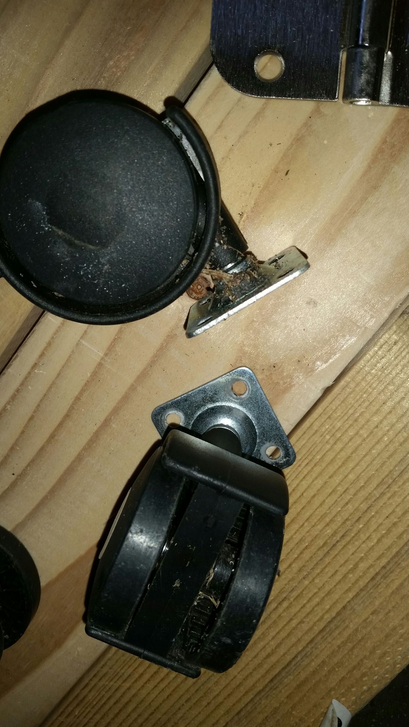 Long Handled Swinging Tool Rack : 7 Steps (with Pictures) - Instructables