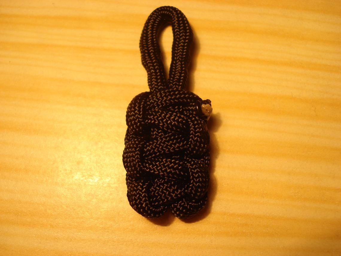 How to Make a Paracord Zipper Pull - Instructables
