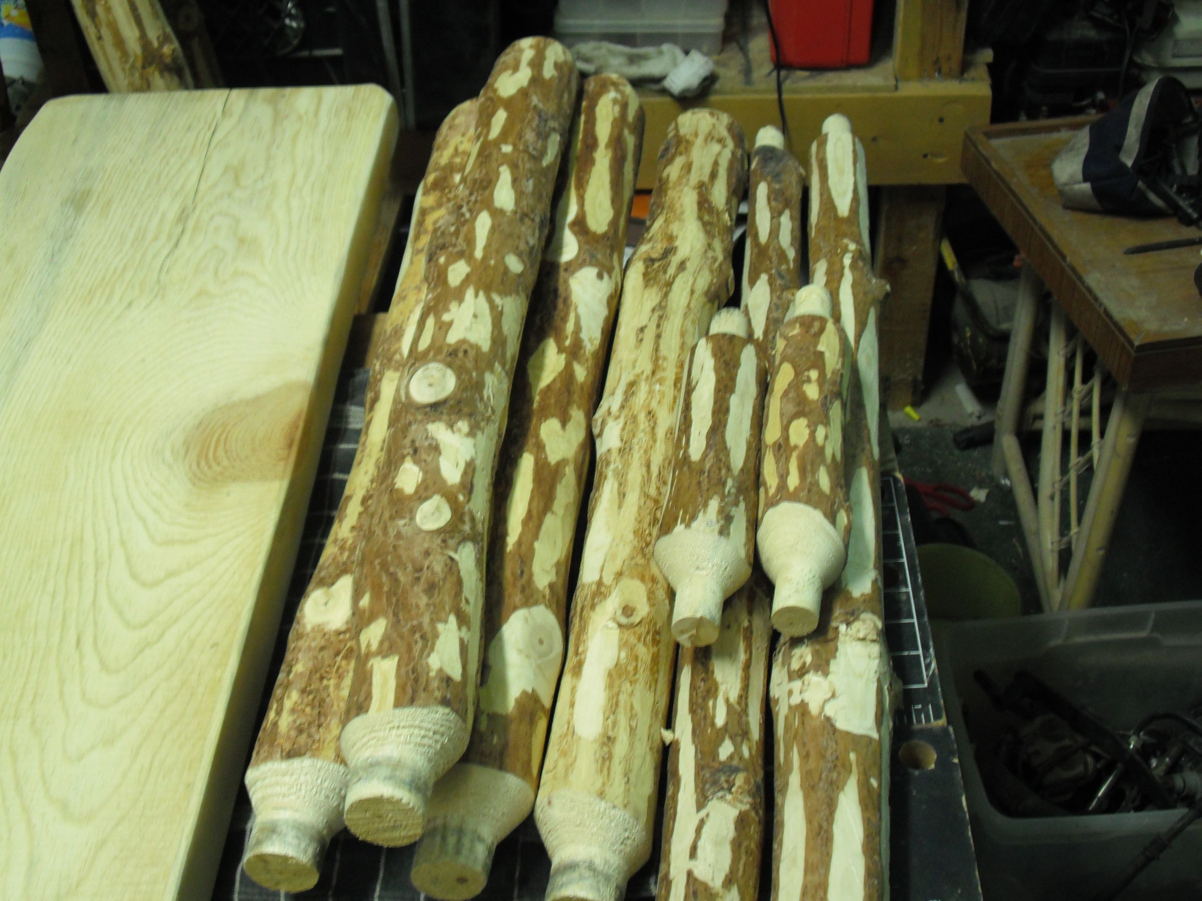 How to Build a Custom Pine Log Table : 7 Steps - Instructables
