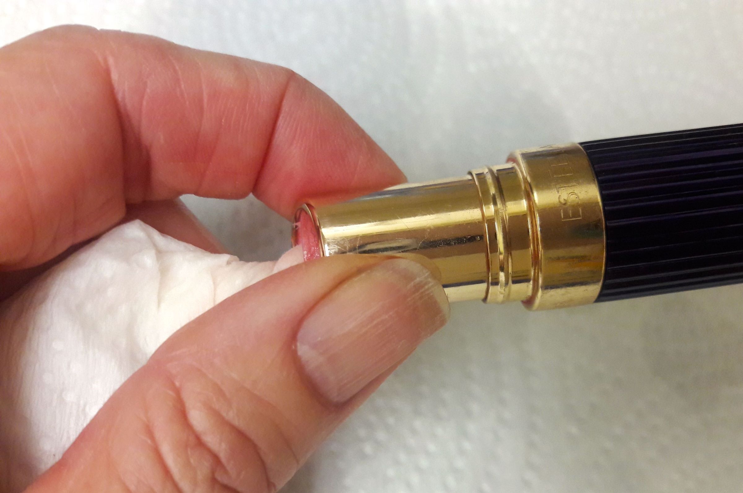 Upcycling Old Lipstick Tubes : 6 Steps (with Pictures) - Instructables