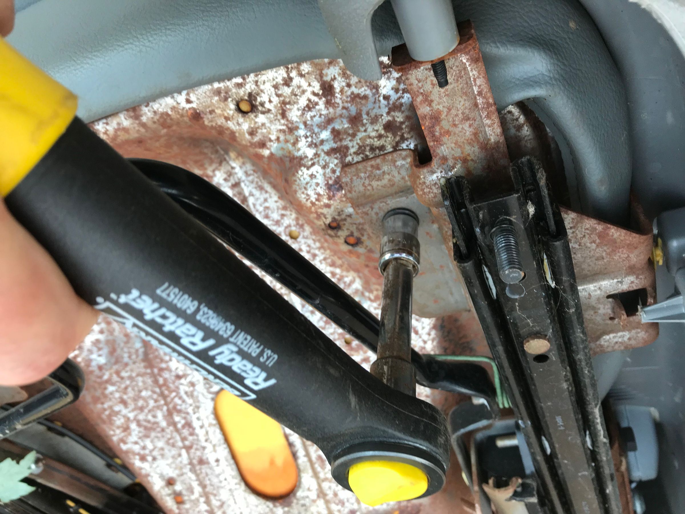 Junkyard Desk Chair : 8 Steps (with Pictures) - Instructables