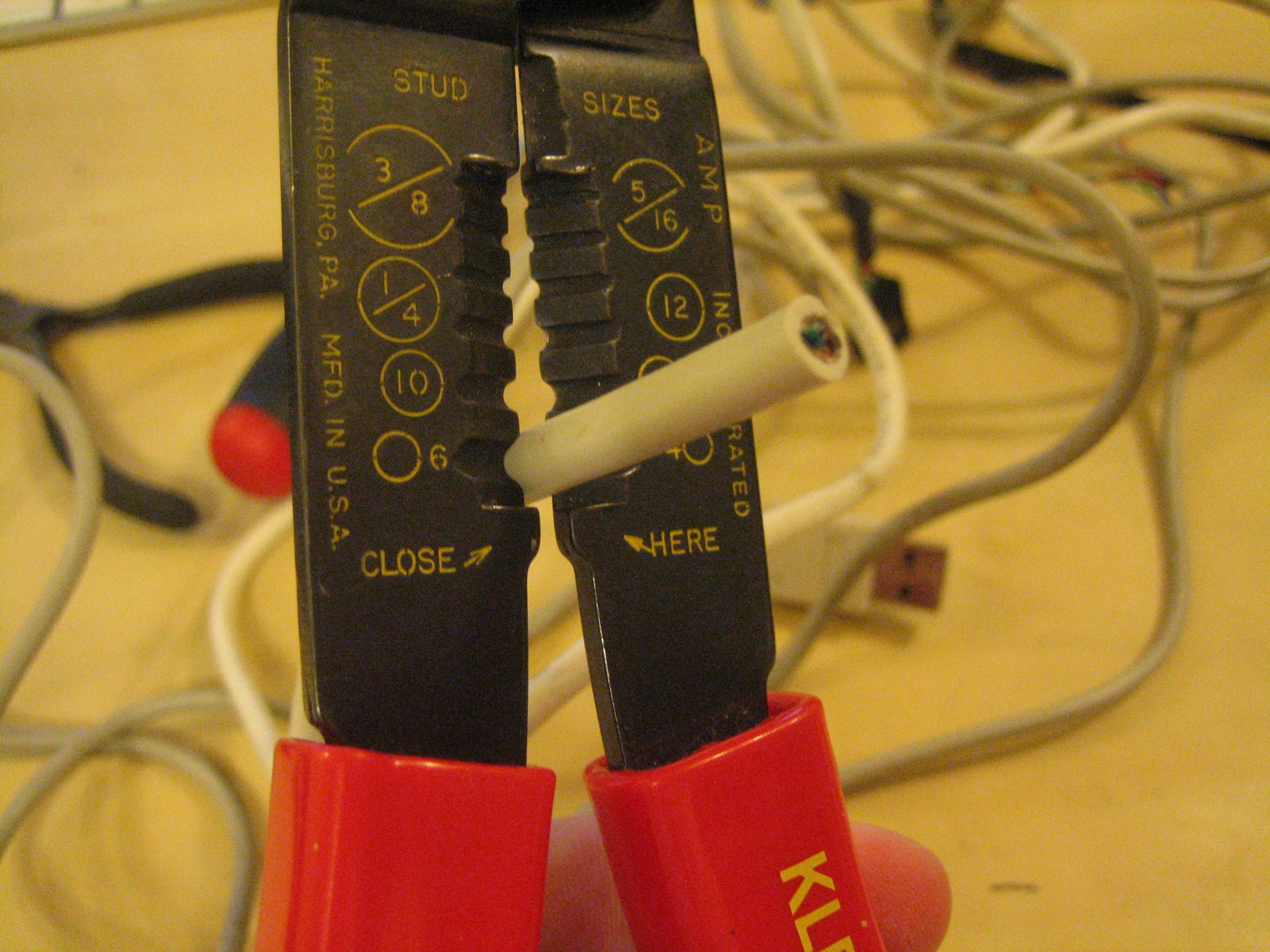 {THE INTEGRATED CARD READER} : 5 Steps - Instructables