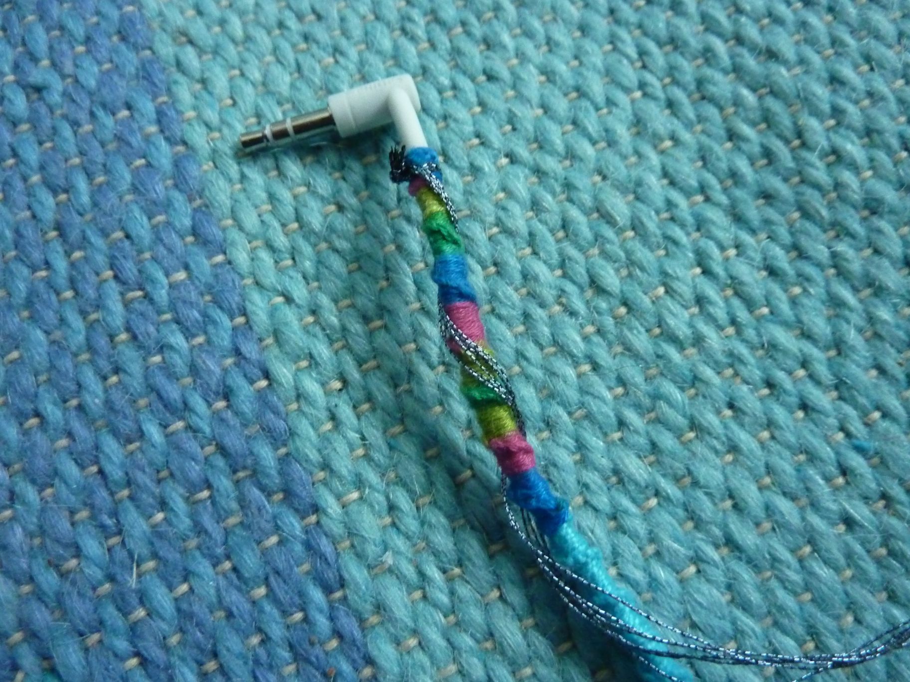 How to Make Earbuds Colorful Using Thread : 8 Steps (with Pictures ...