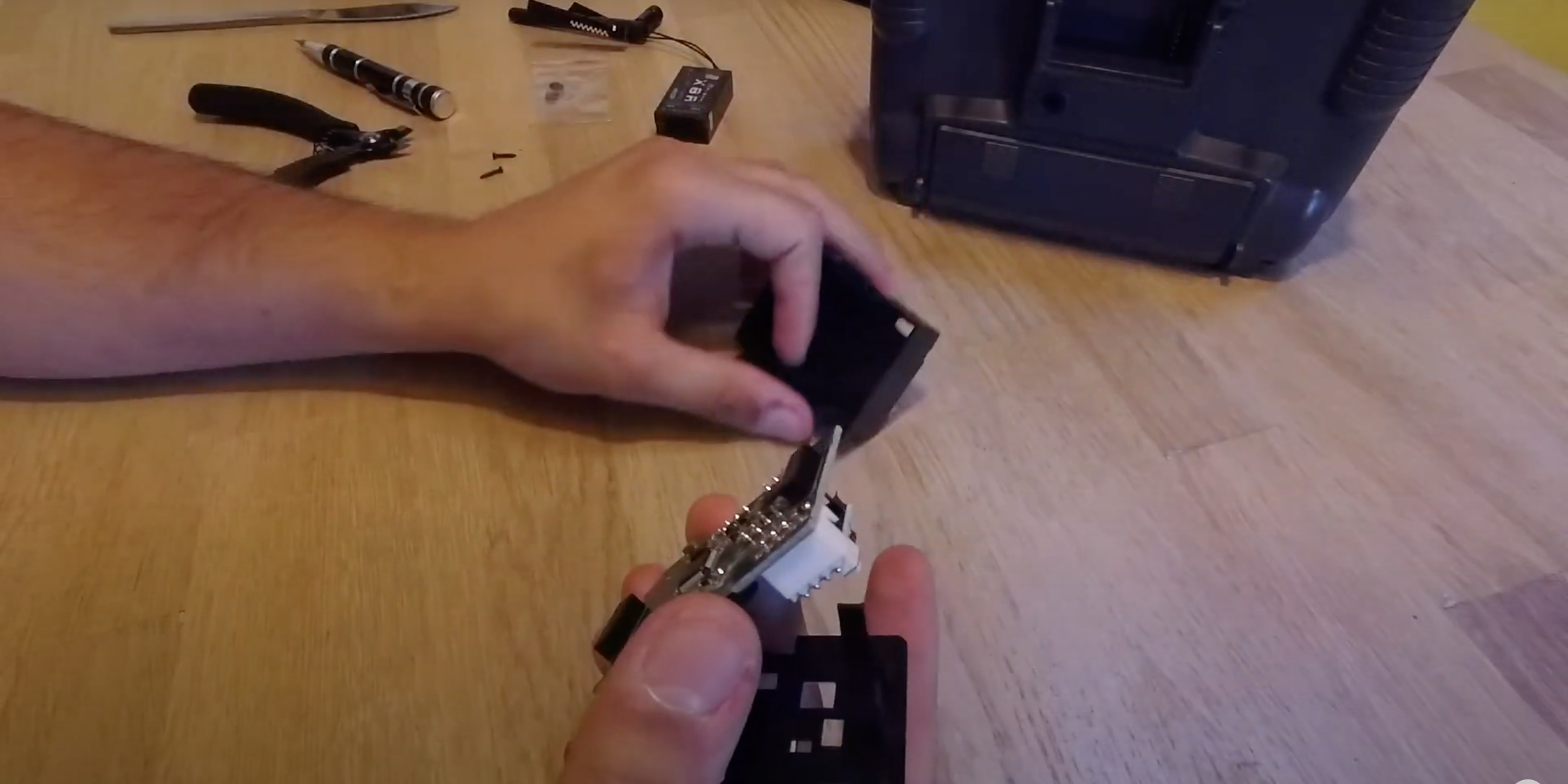 Turnigy 9X Ultimate Upgrade ! FrSky XJT & X8R Modules [Installation and ...